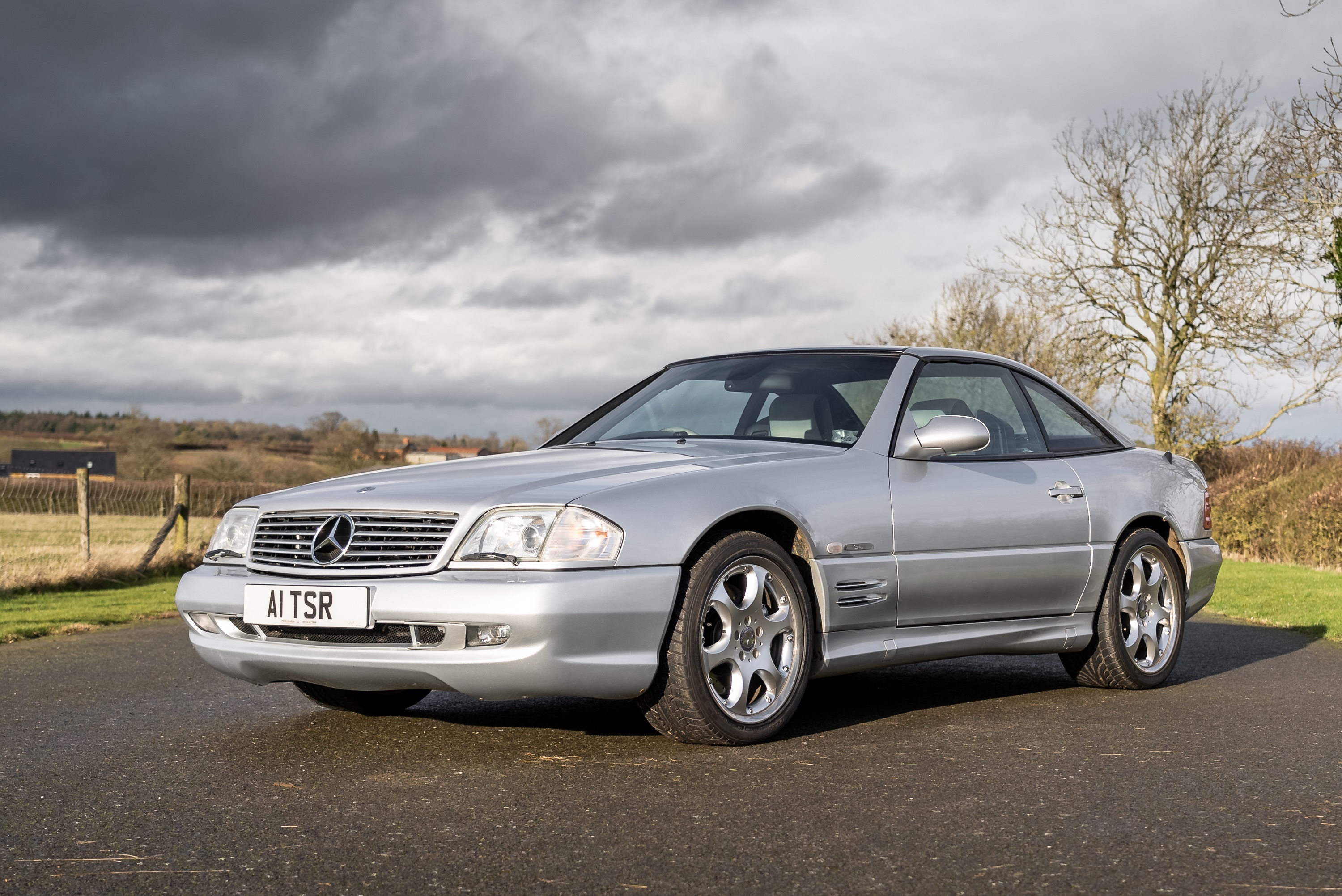 Lot 19 - 2001 Mercedes-Benz SL500 'Silver Arrow'