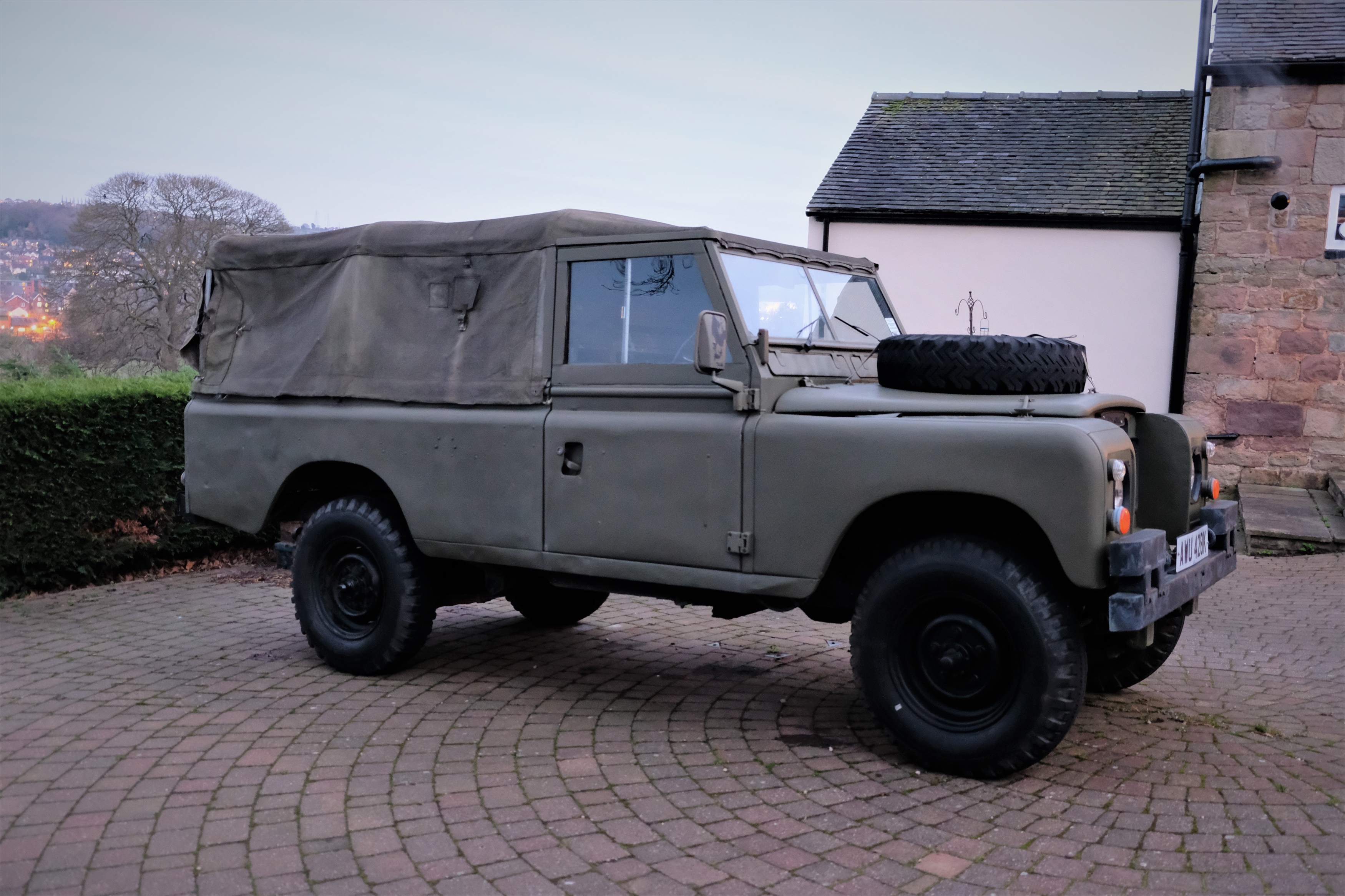 Lot 10 - c.1972 Land Rover Series IIA 109