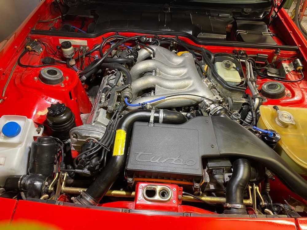 Lot 91 - 1990 Porsche 944 Turbo