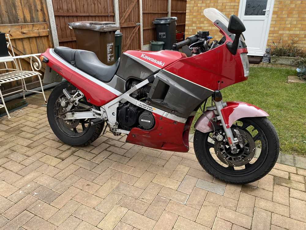 Lot 339 - 1987 Kawasaki GPZ 400R