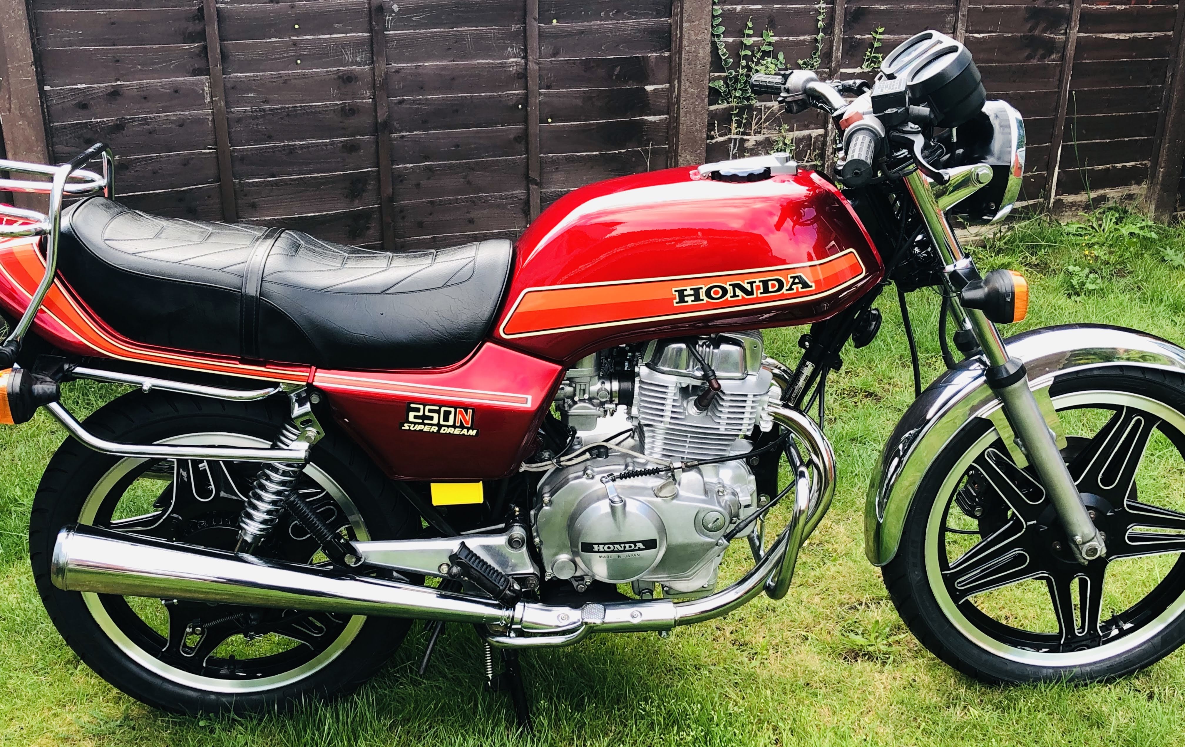 Lot 324 - 1981 Honda 250 Super Dream