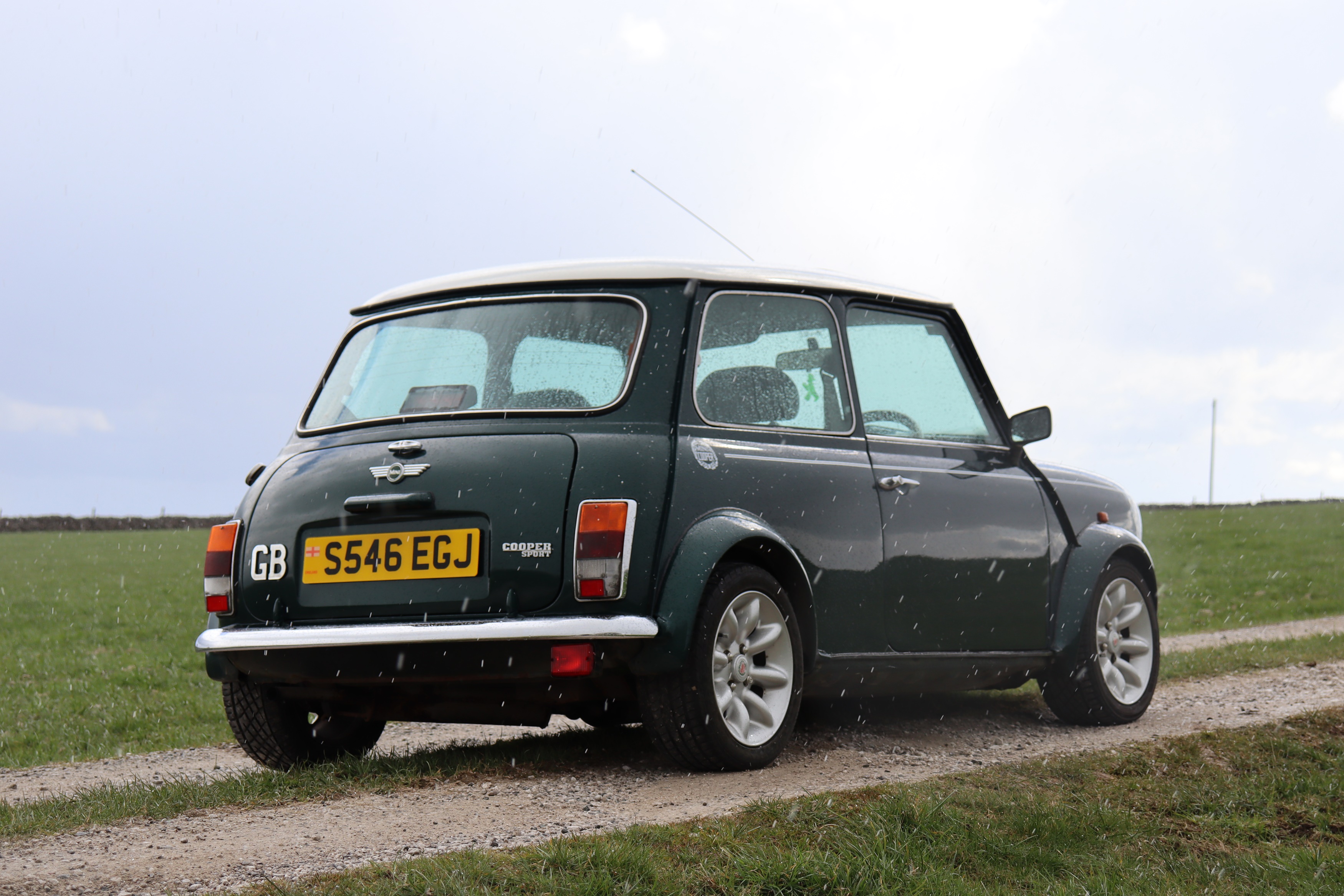 Lot 42 - 1998 Rover Mini Cooper Sport LE