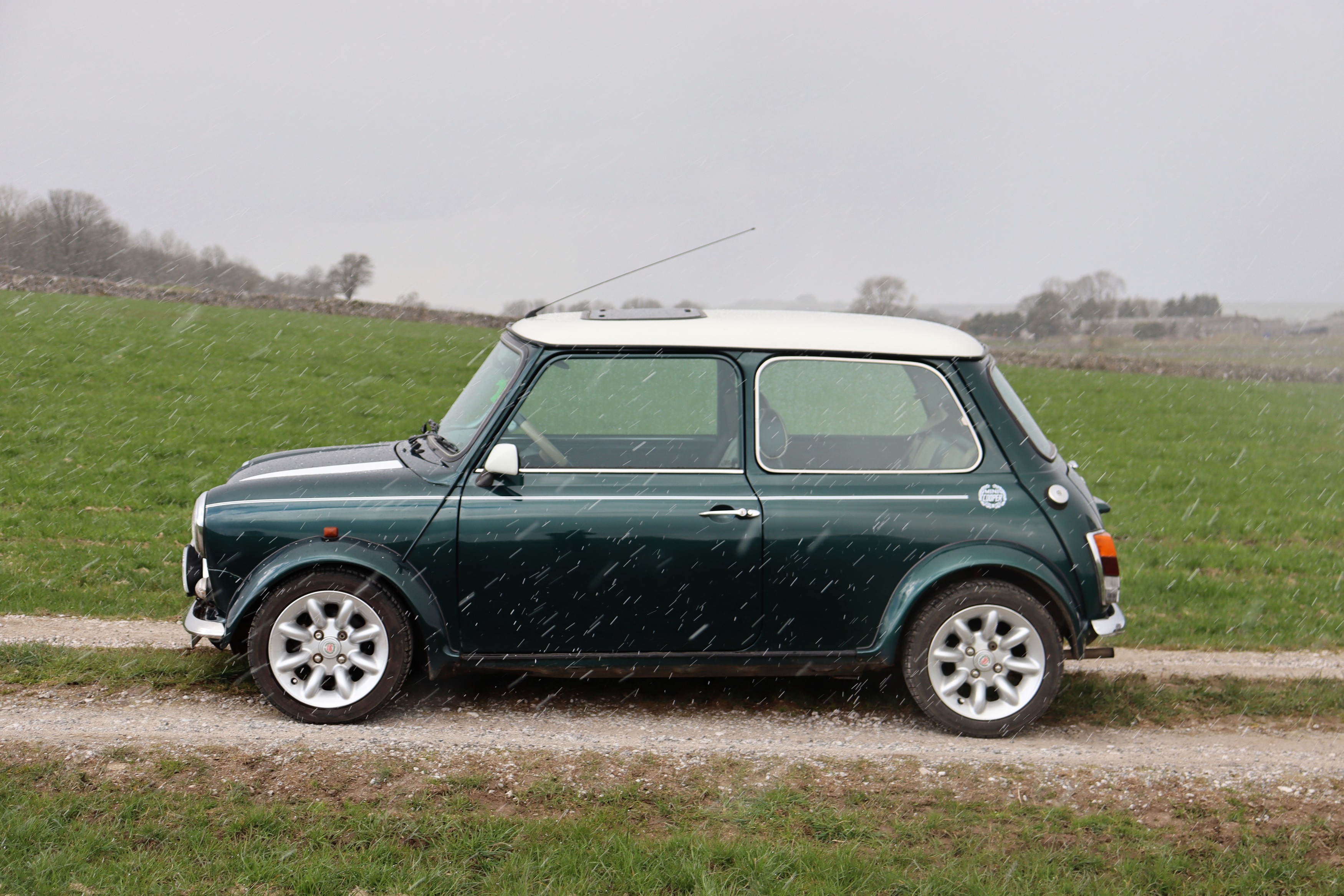 Lot 42 - 1998 Rover Mini Cooper Sport LE