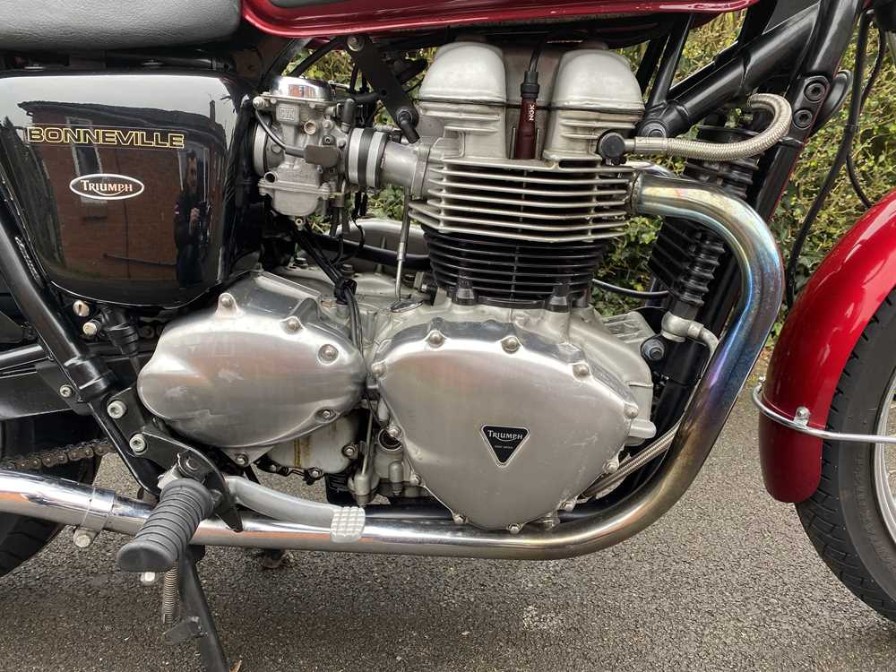 Lot 249 - 2004 Triumph Bonneville