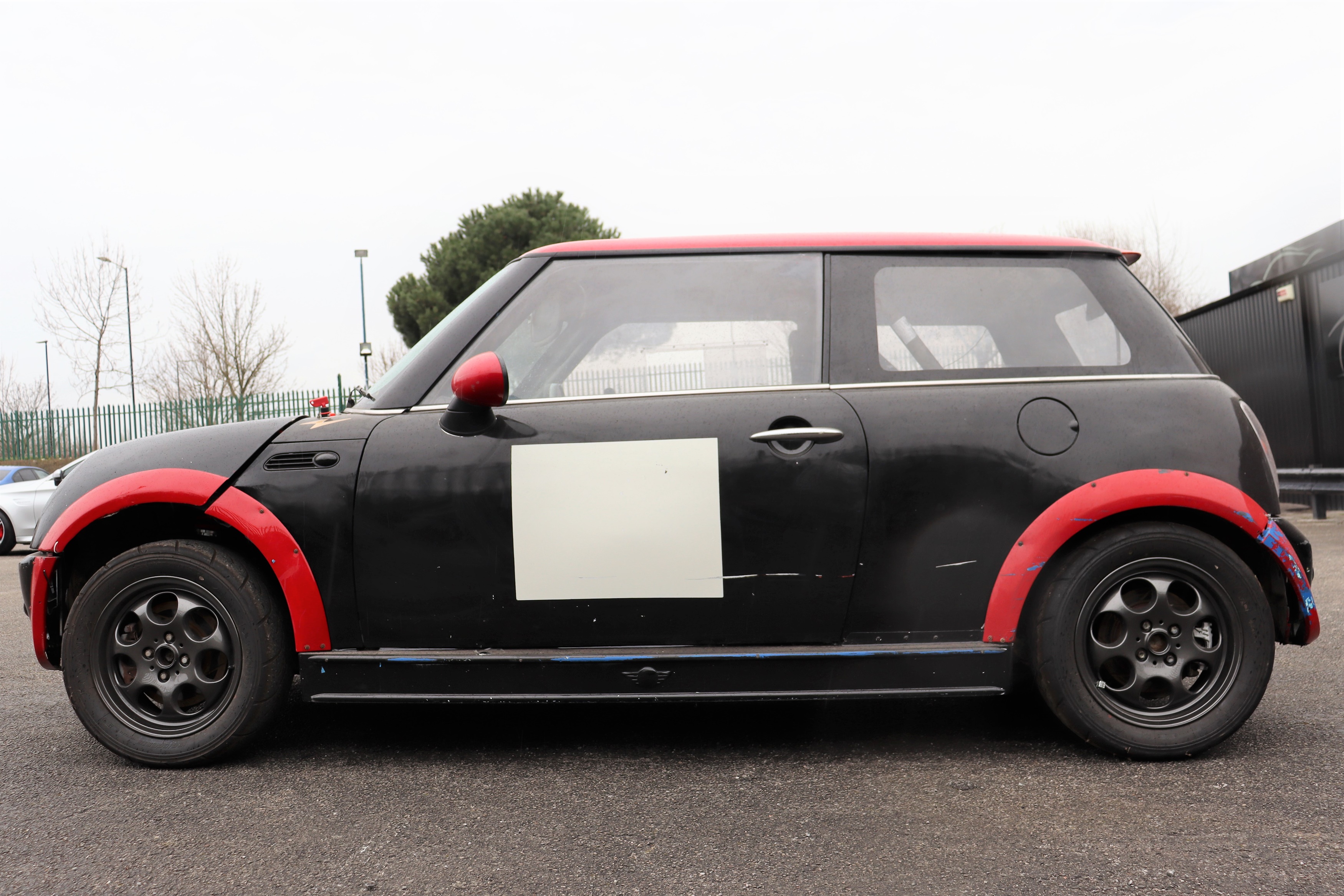 Lot 8 - 2002 Mini Cooper Rallycross