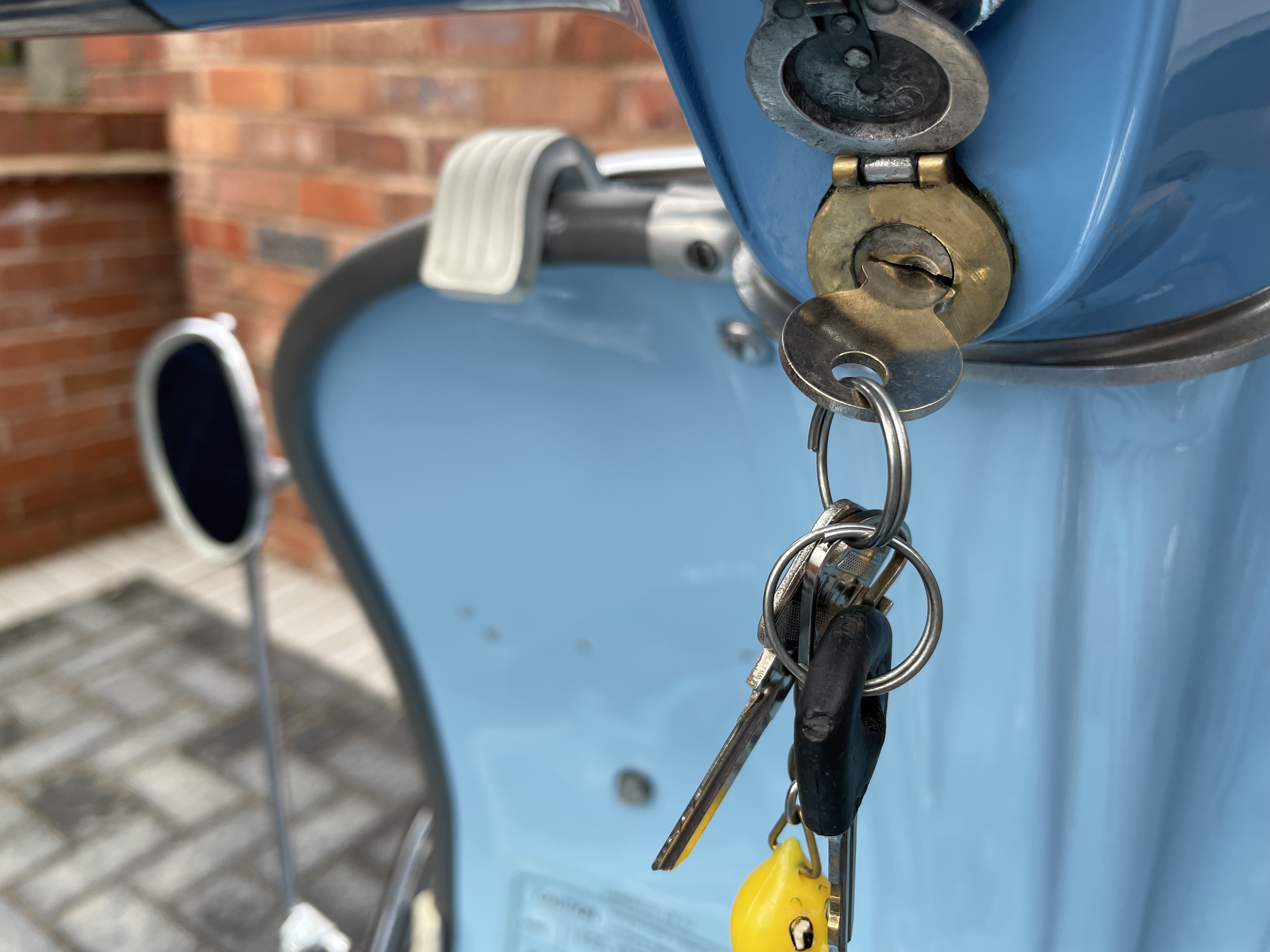 Lot 105 - 1961 Lambretta TV175 Series 2