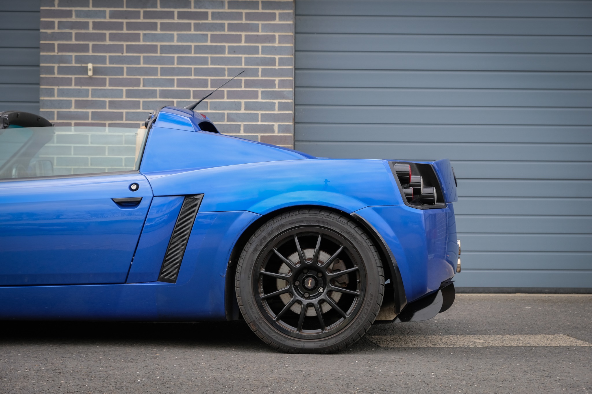 Lot 22 - 2002 Vauxhall VX220