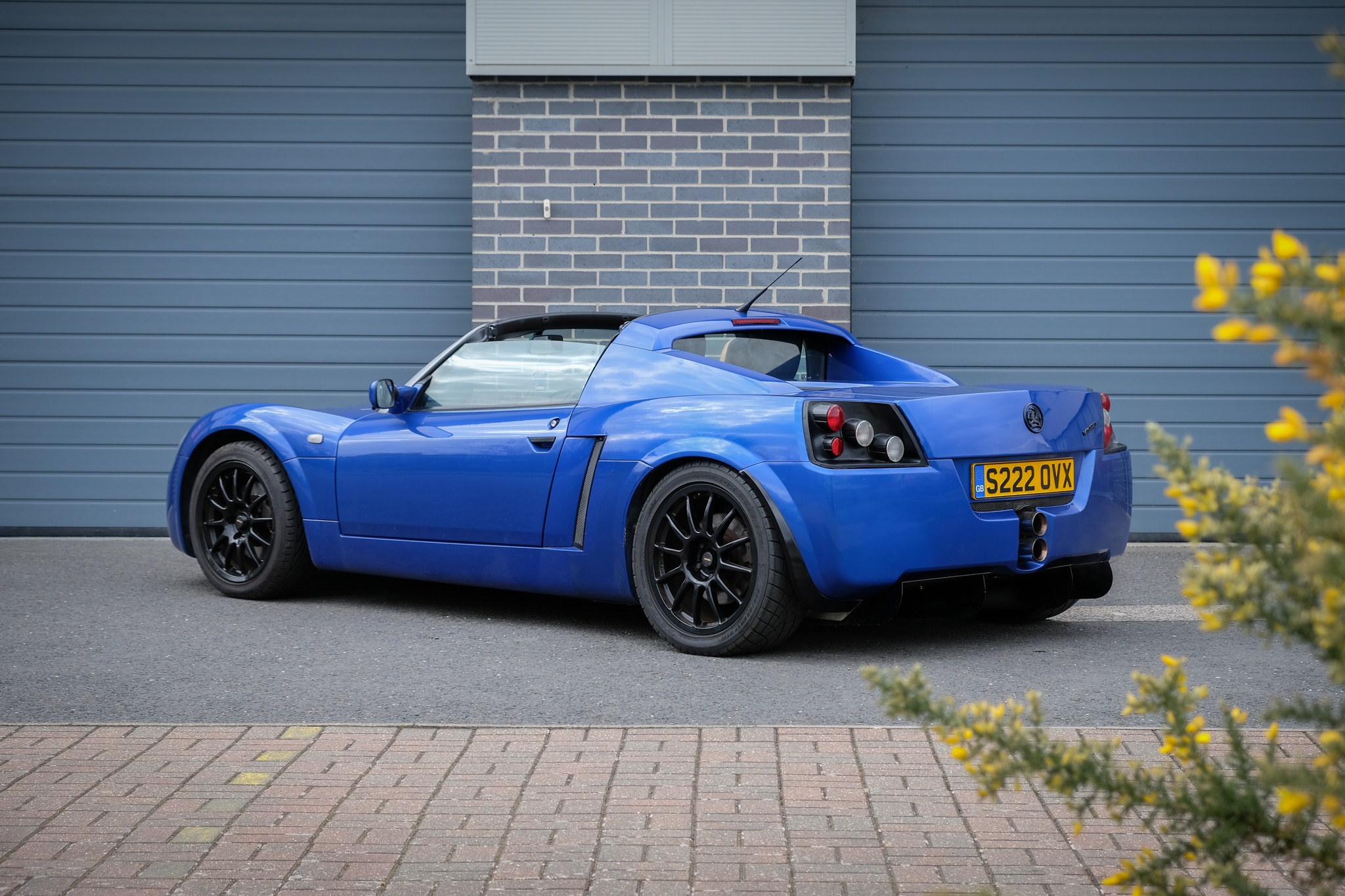 Lot 22 - 2002 Vauxhall VX220