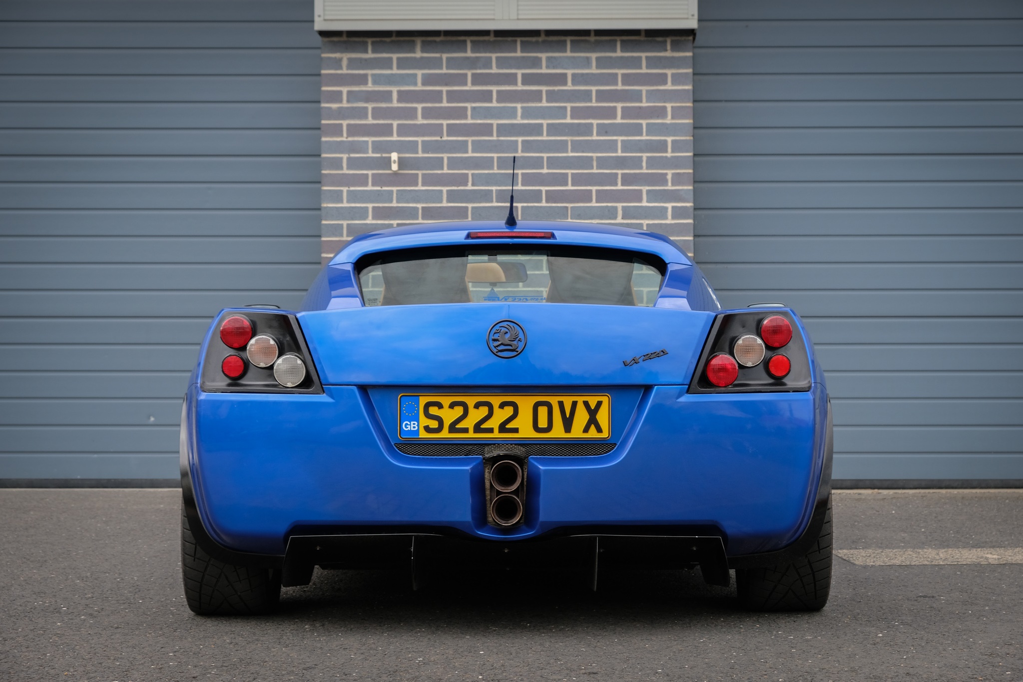 Lot 22 - 2002 Vauxhall VX220