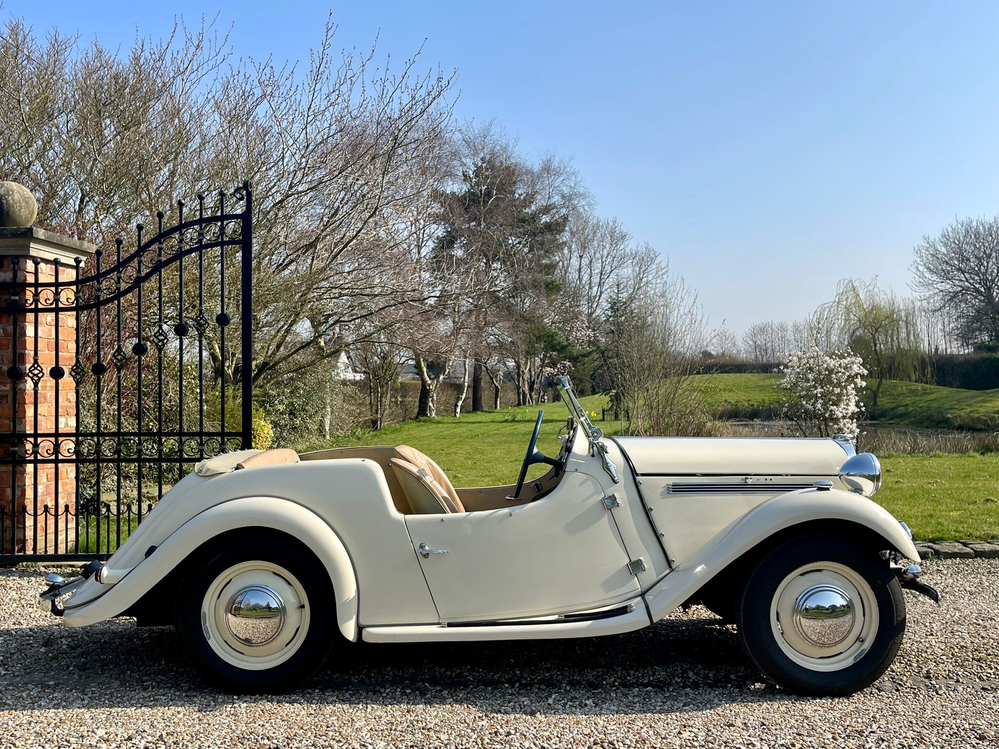 Lot 10 - 1951 Singer Nine 4AB Roadster