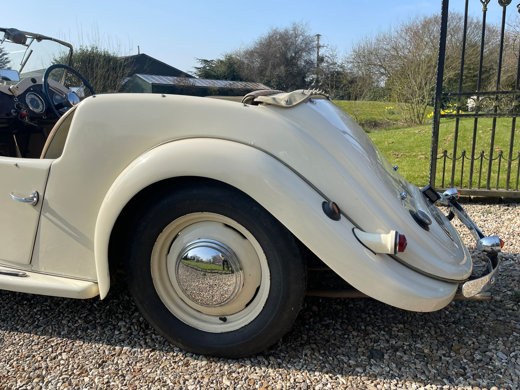 Lot 10 - 1951 Singer Nine 4AB Roadster