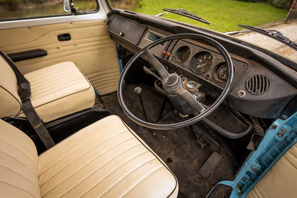 Lot 20 - 1978 Volkswagen Kombi Eight-Seater Minibus