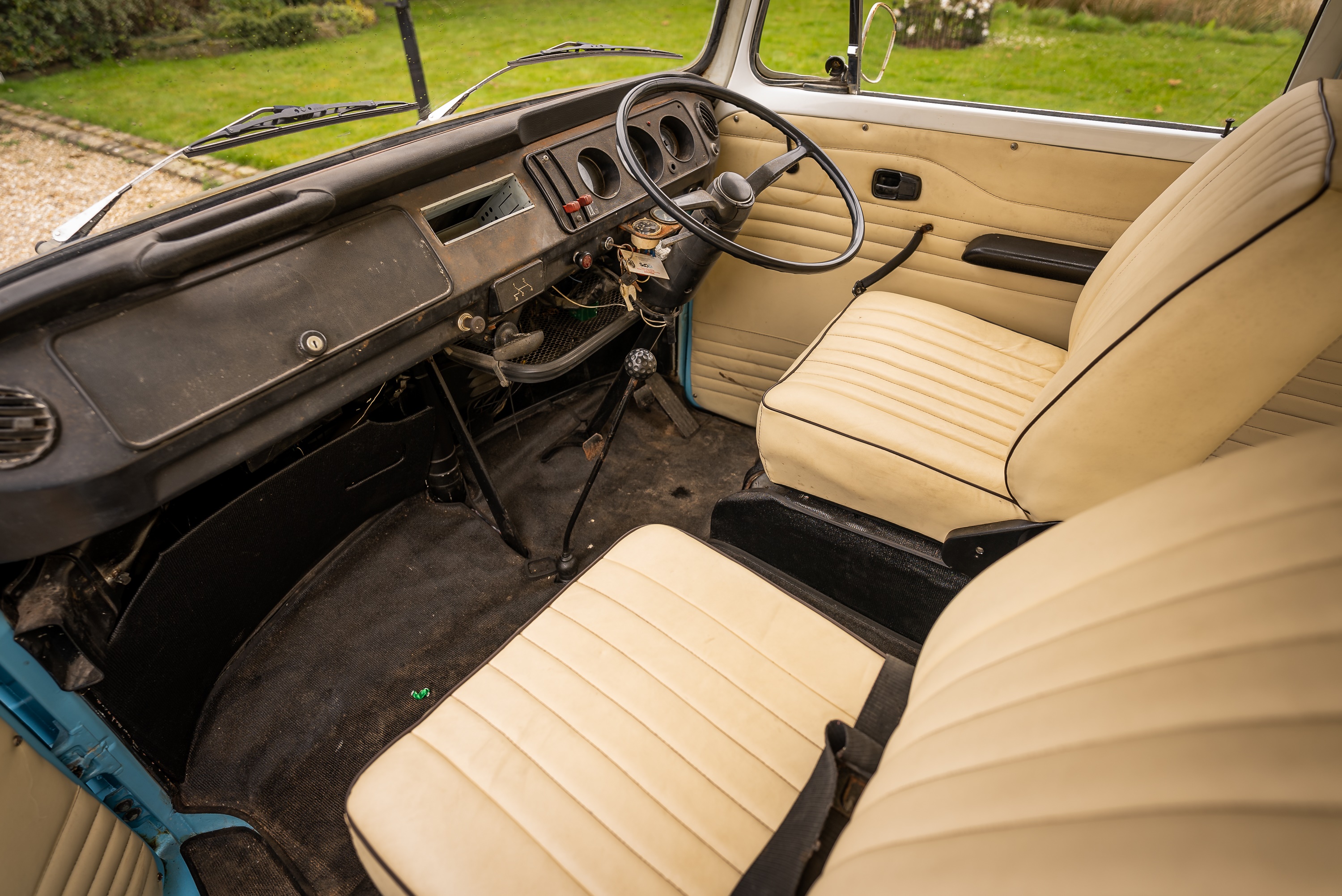 Lot 20 - 1978 Volkswagen Kombi Eight-Seater Minibus