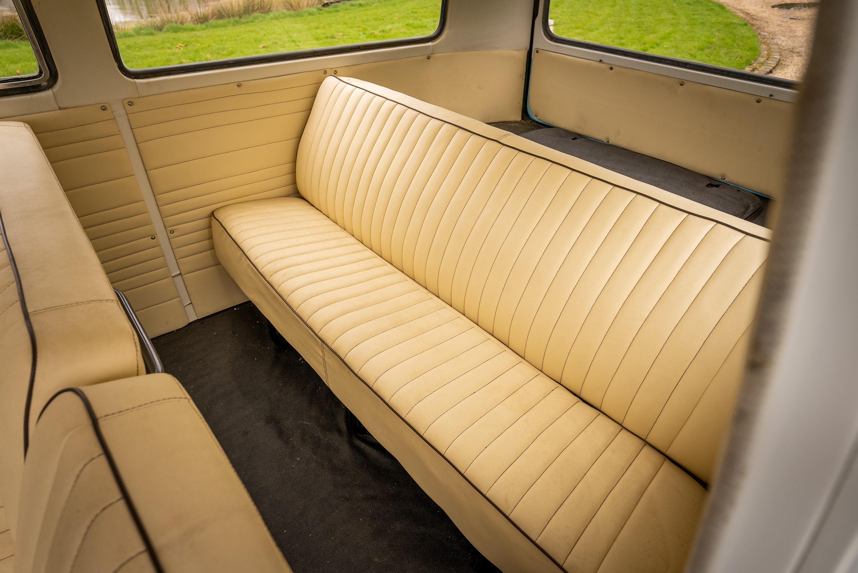 Lot 20 - 1978 Volkswagen Kombi Eight-Seater Minibus