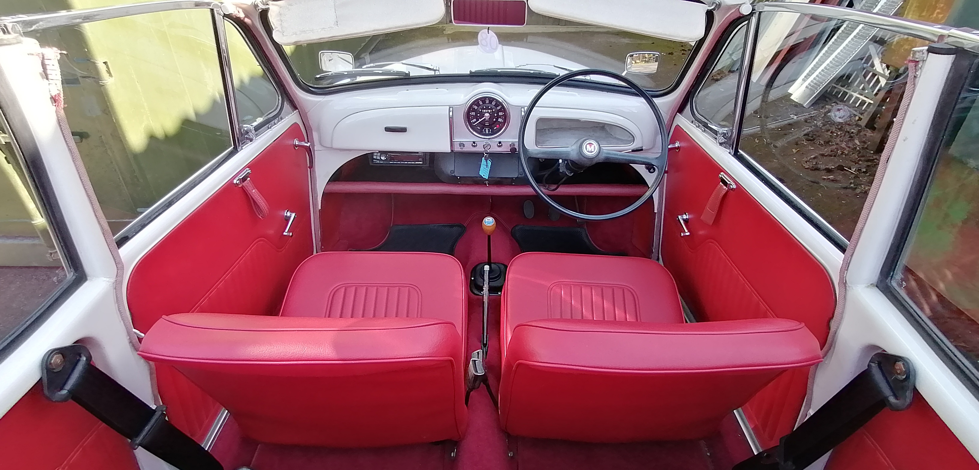 Lot 43 - 1968 Morris Minor 1000 Convertible