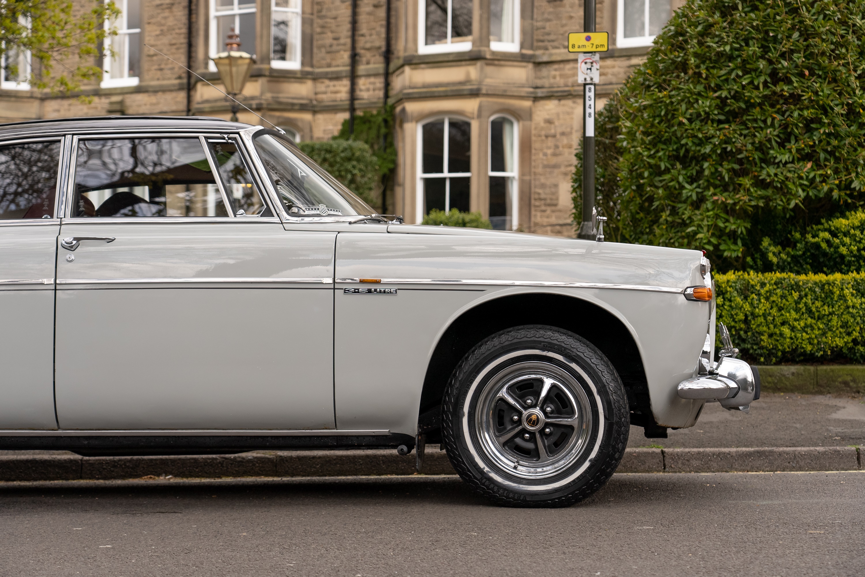 Lot 97 - 1973 Rover P5B Coupe