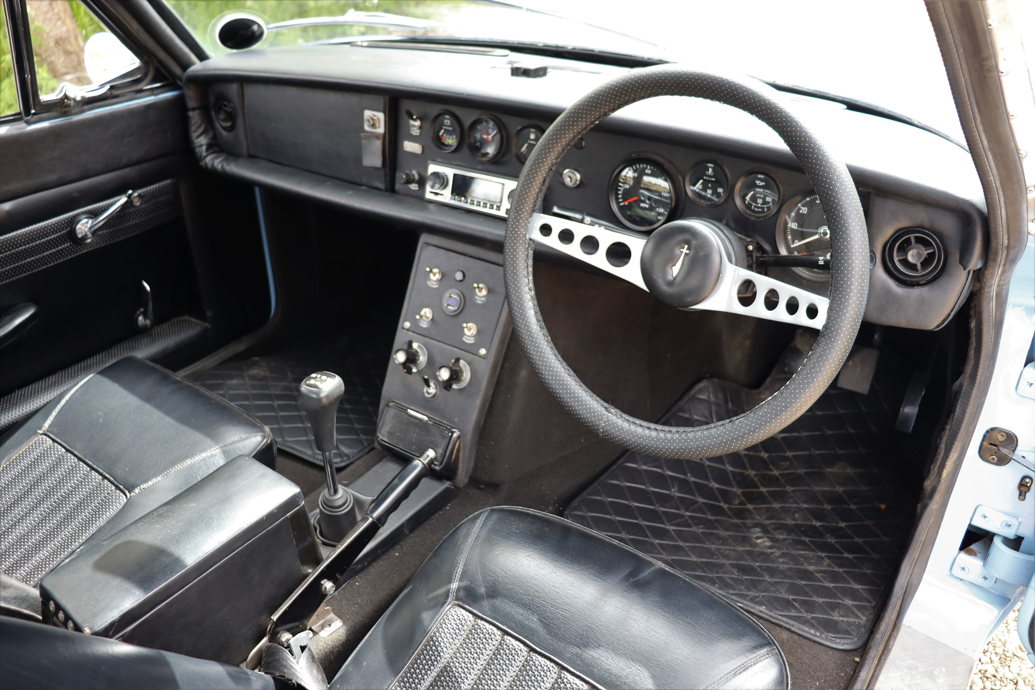 Lot 93 - 1968 Reliant Scimitar GT SE4A