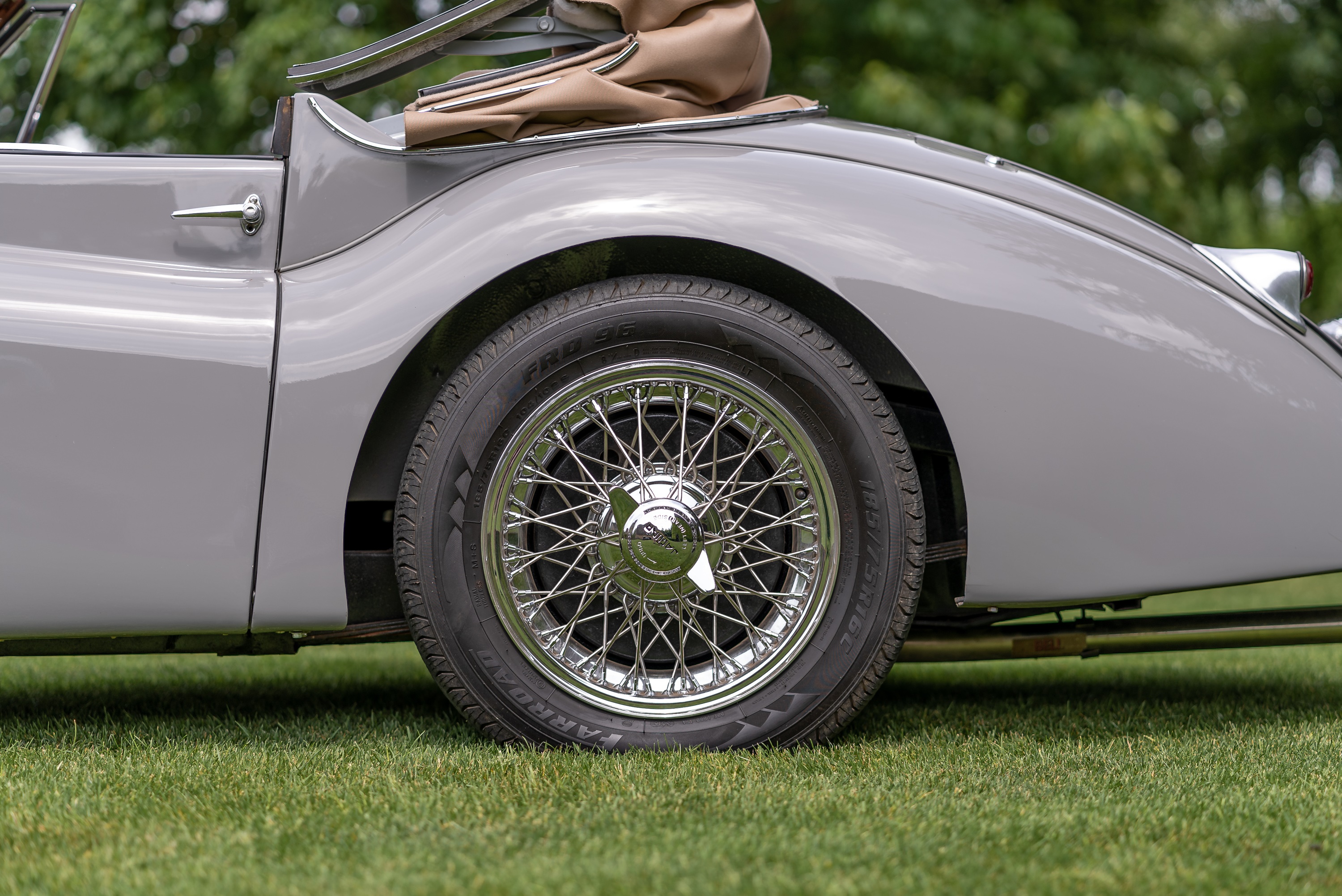 Lot 48 - 1953 Jaguar XK120 Drophead Coupé