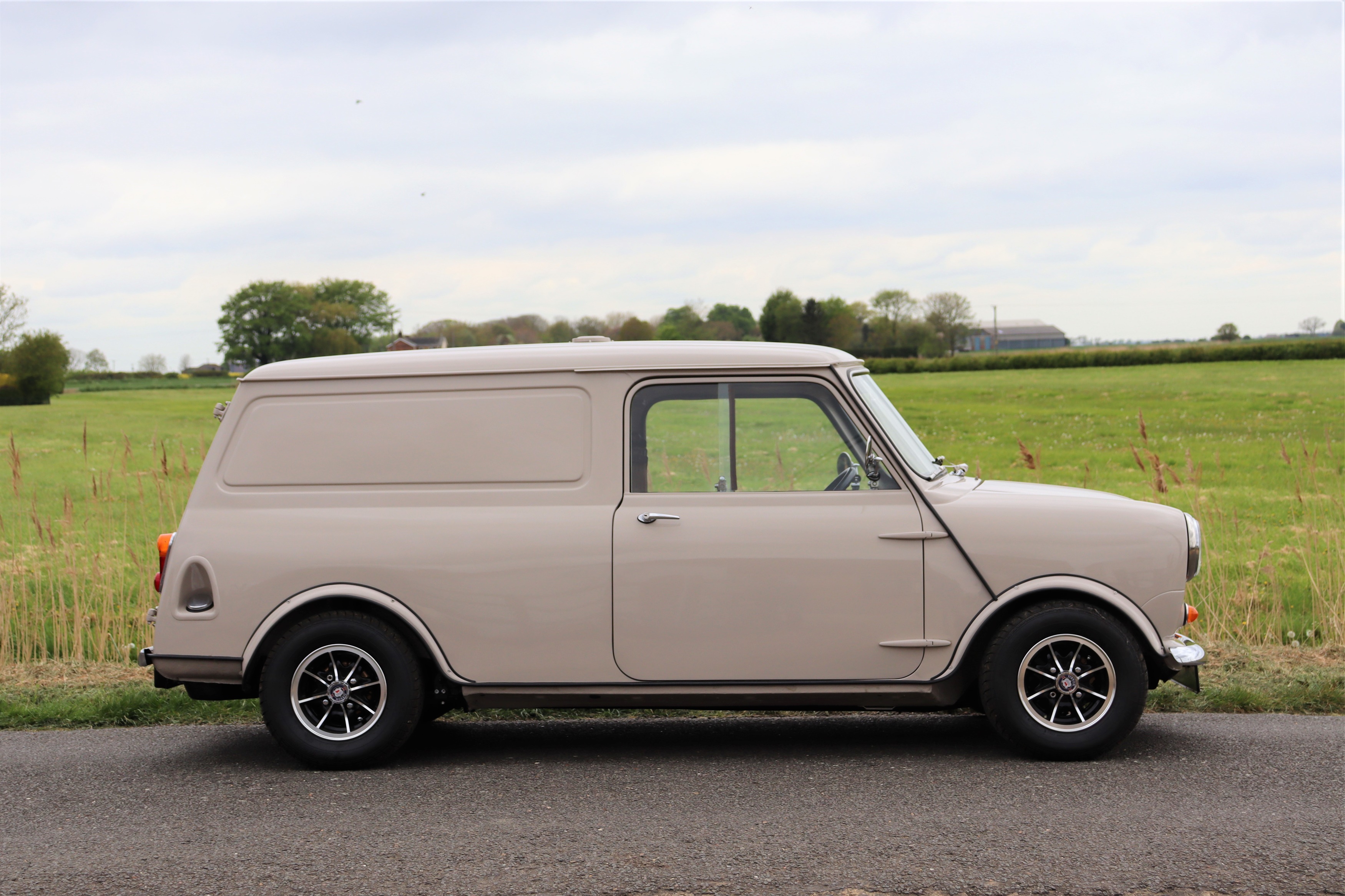 Lot 63 - 1961 Morris Mini 850 Van