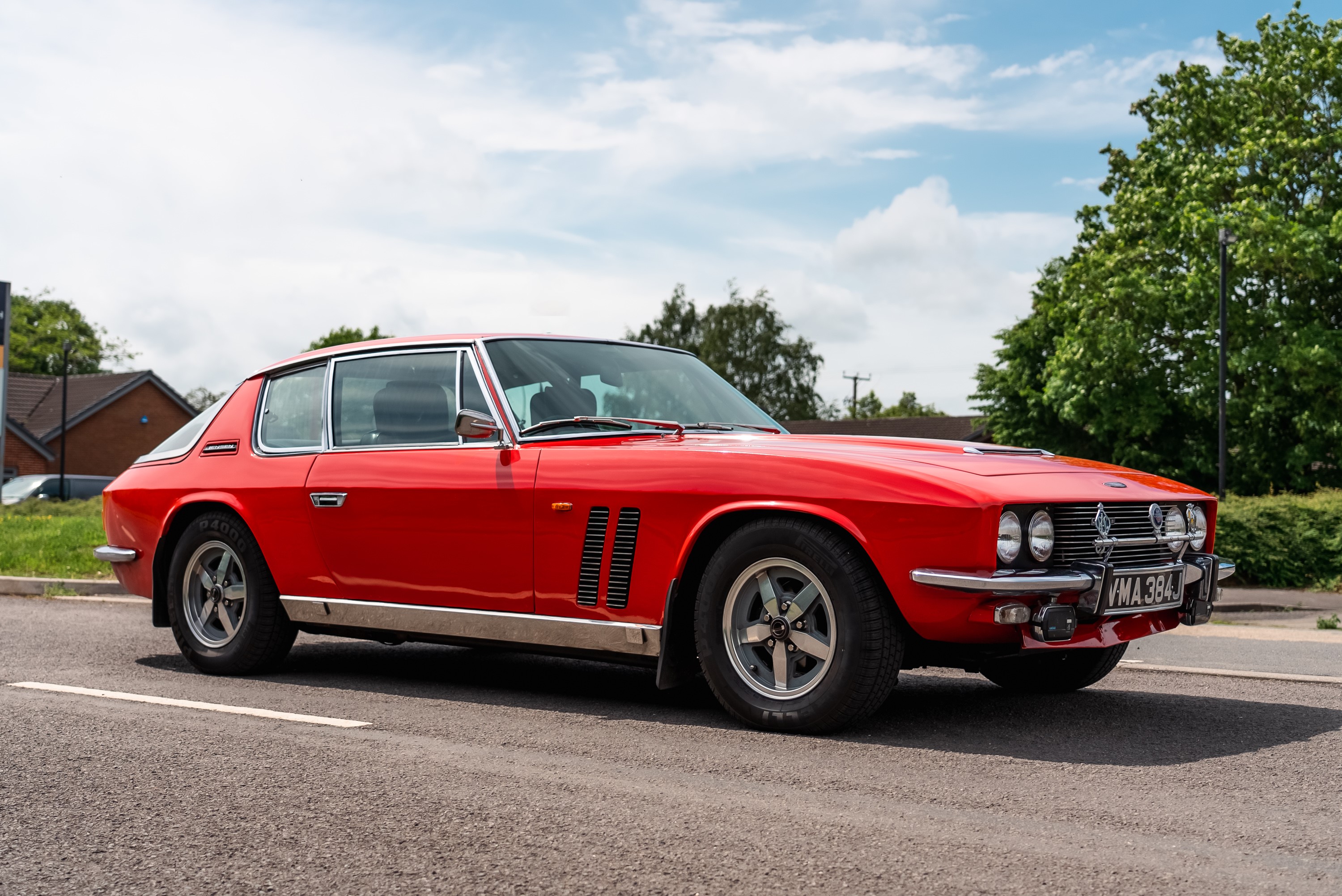 Lot 91 - 1971 Jensen FF II