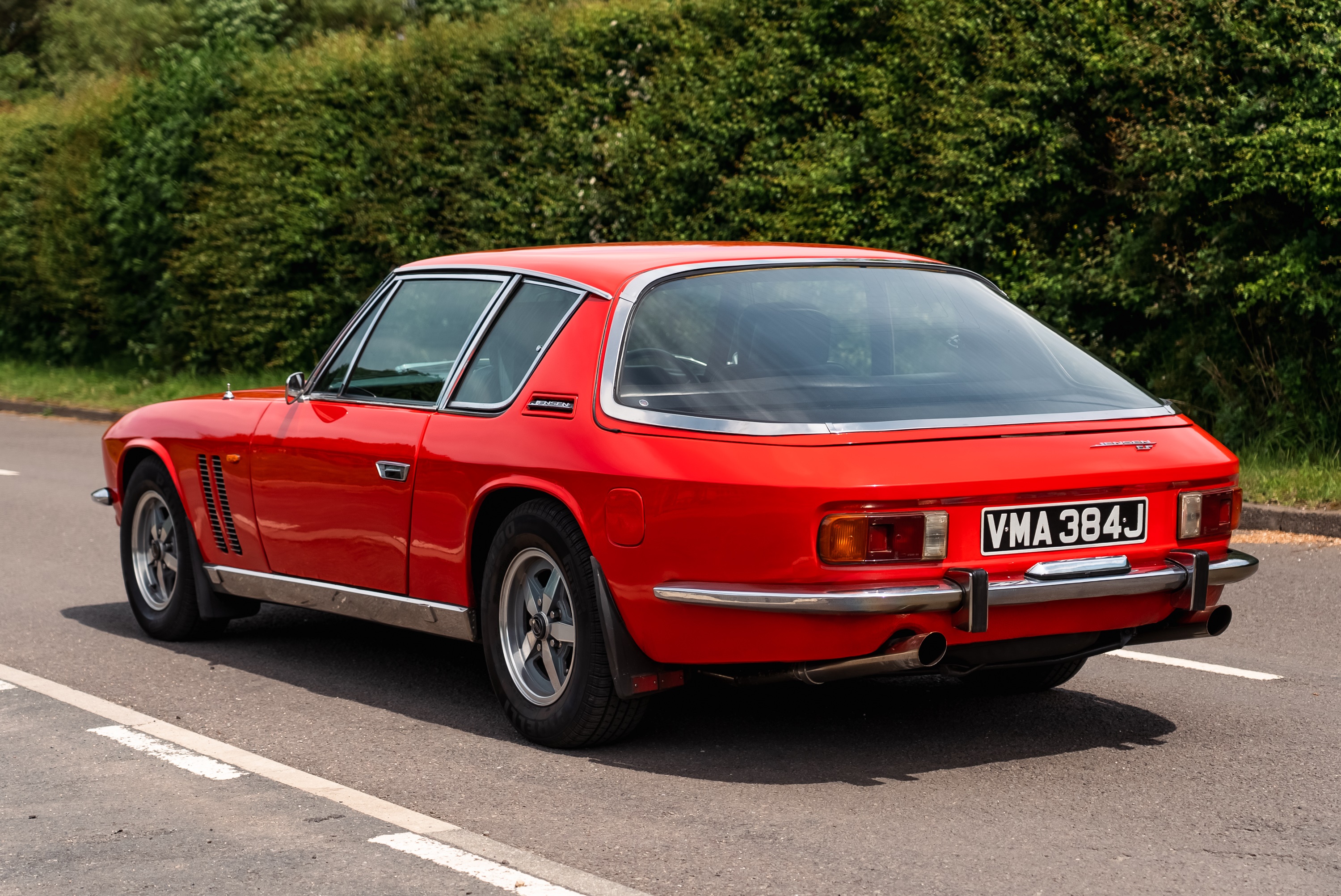Lot 91 - 1971 Jensen FF II