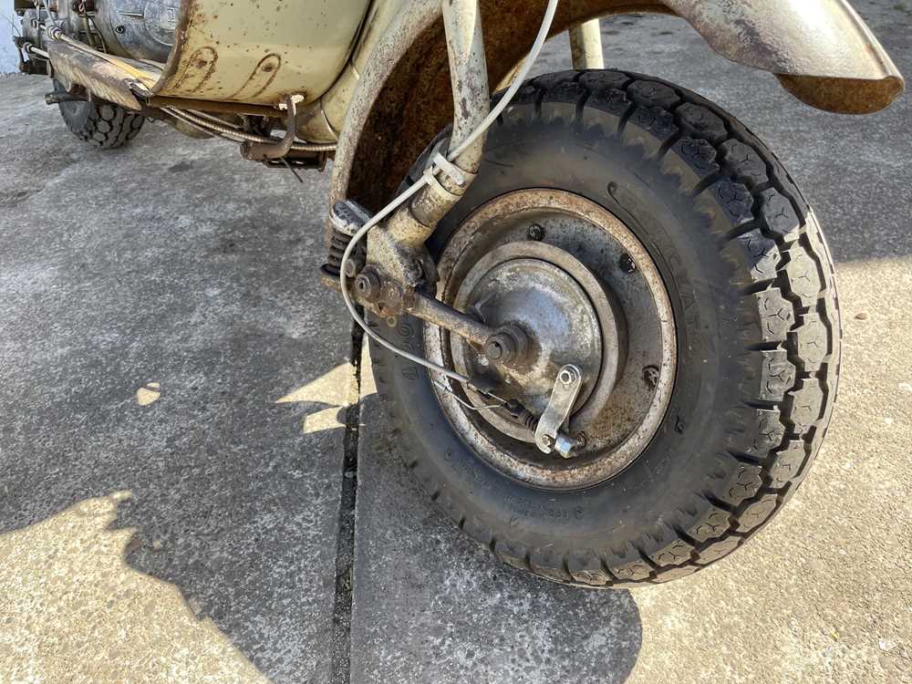 Lot 109 - 1953 Lambretta Model E
