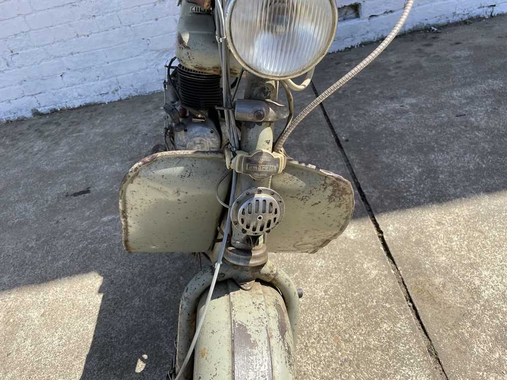 Lot 109 - 1953 Lambretta Model E