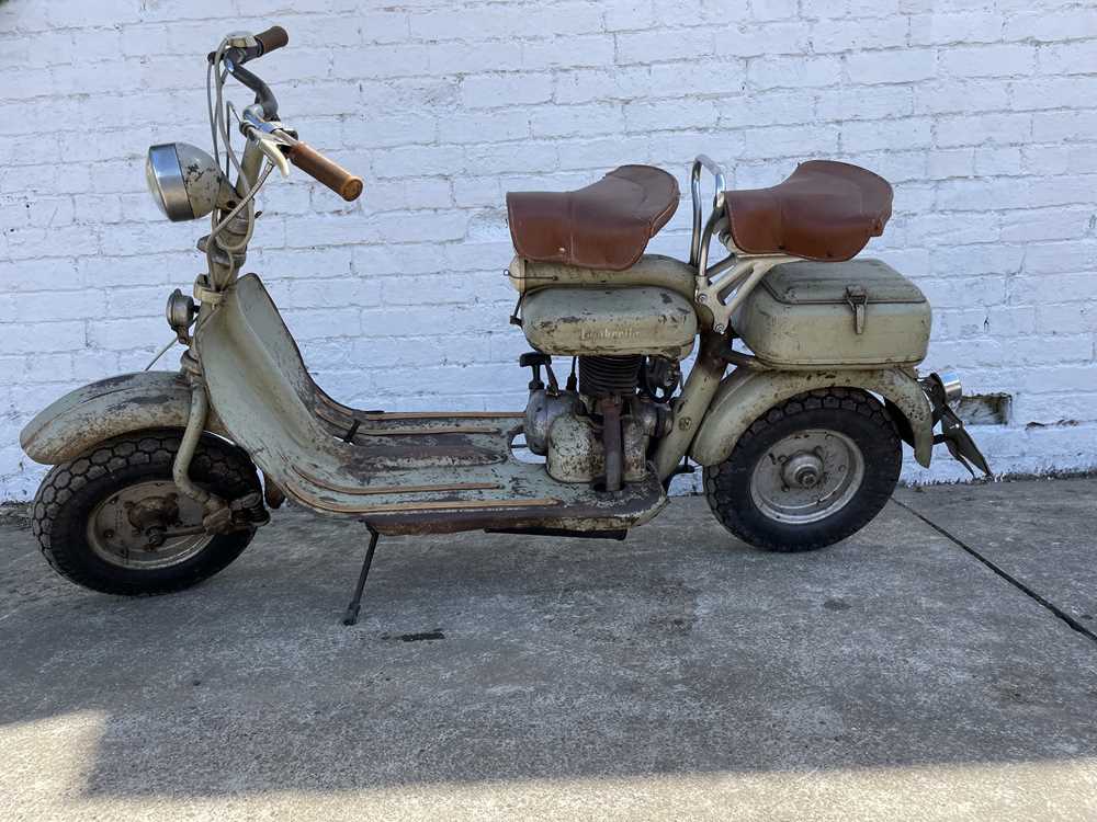 Lot 109 - 1953 Lambretta Model E