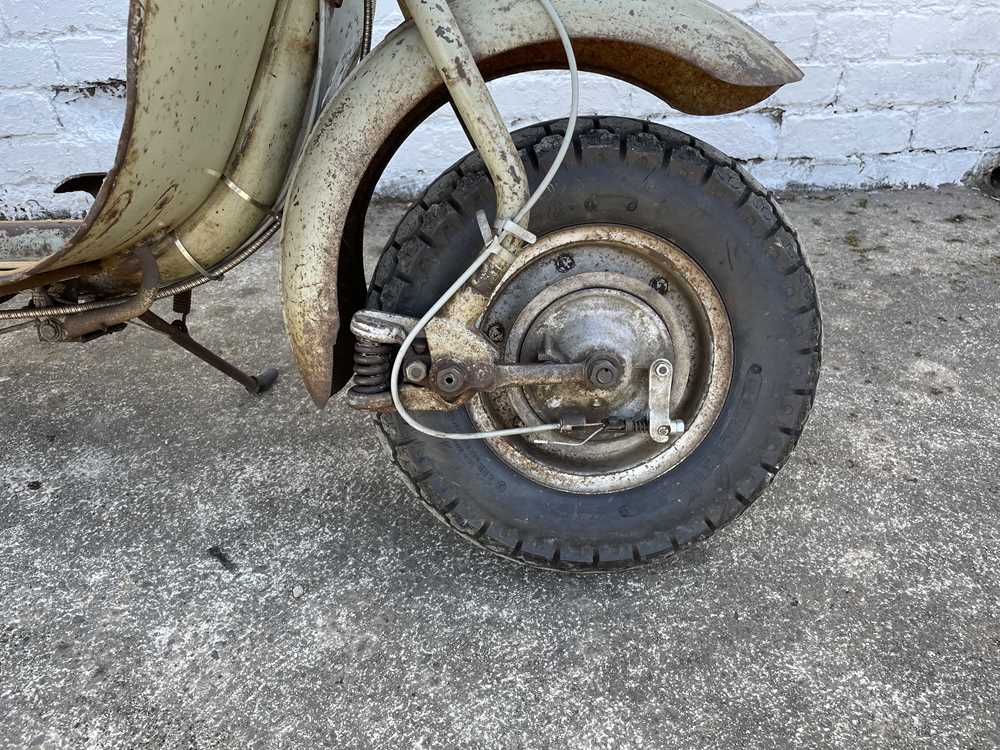 Lot 109 - 1953 Lambretta Model E
