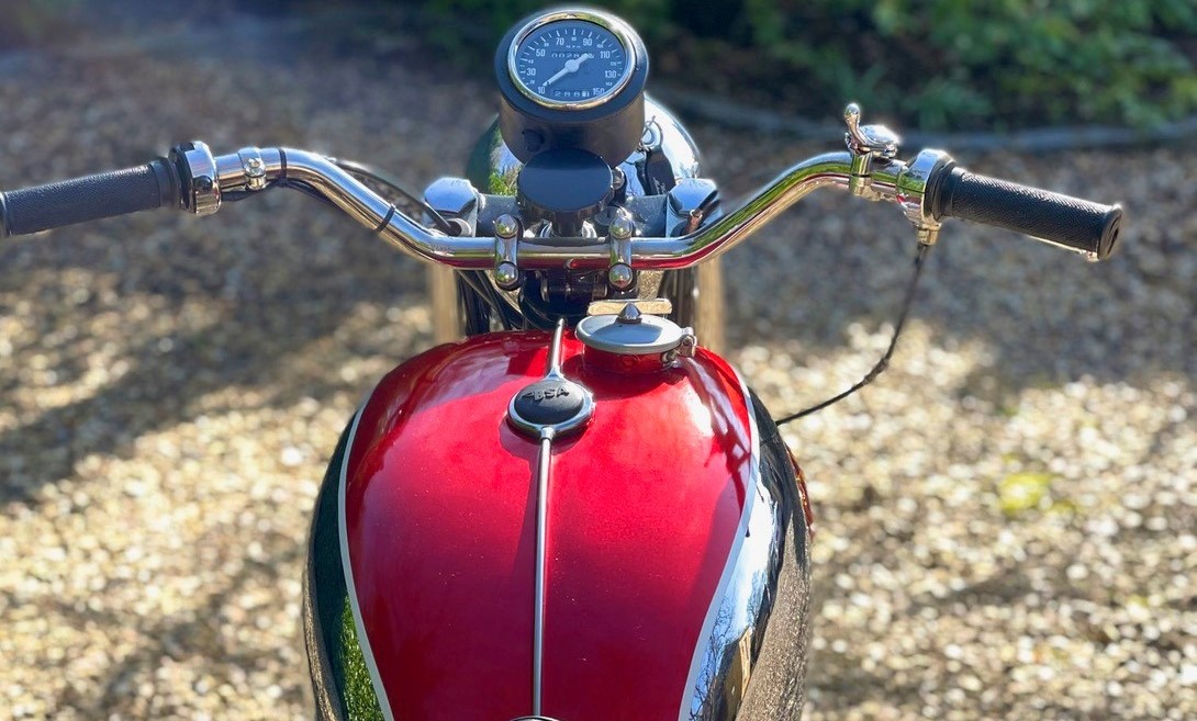 Lot 294 - 1968 BSA A65 Thunderbolt