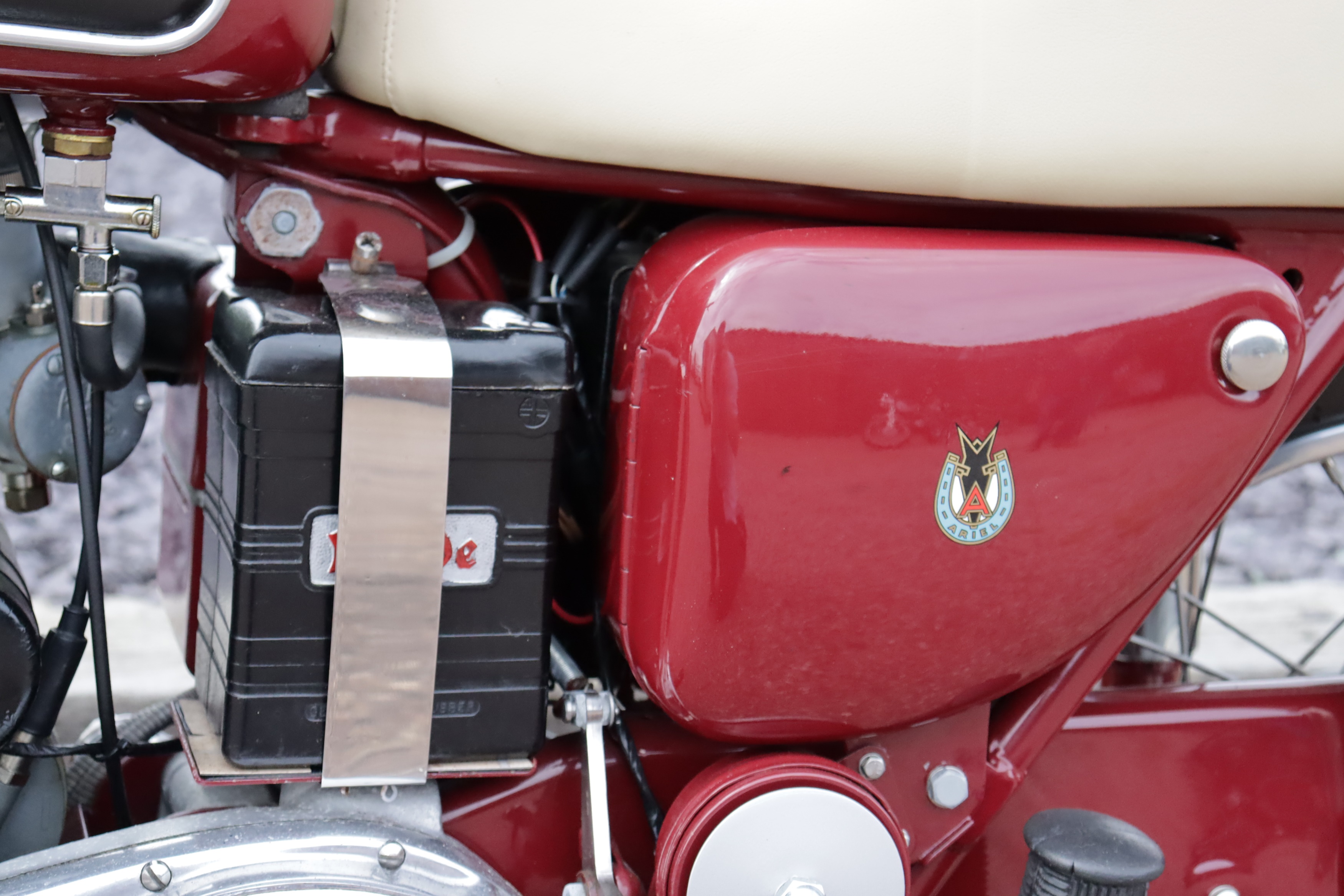 Lot 202 - 1957 Ariel NH 350