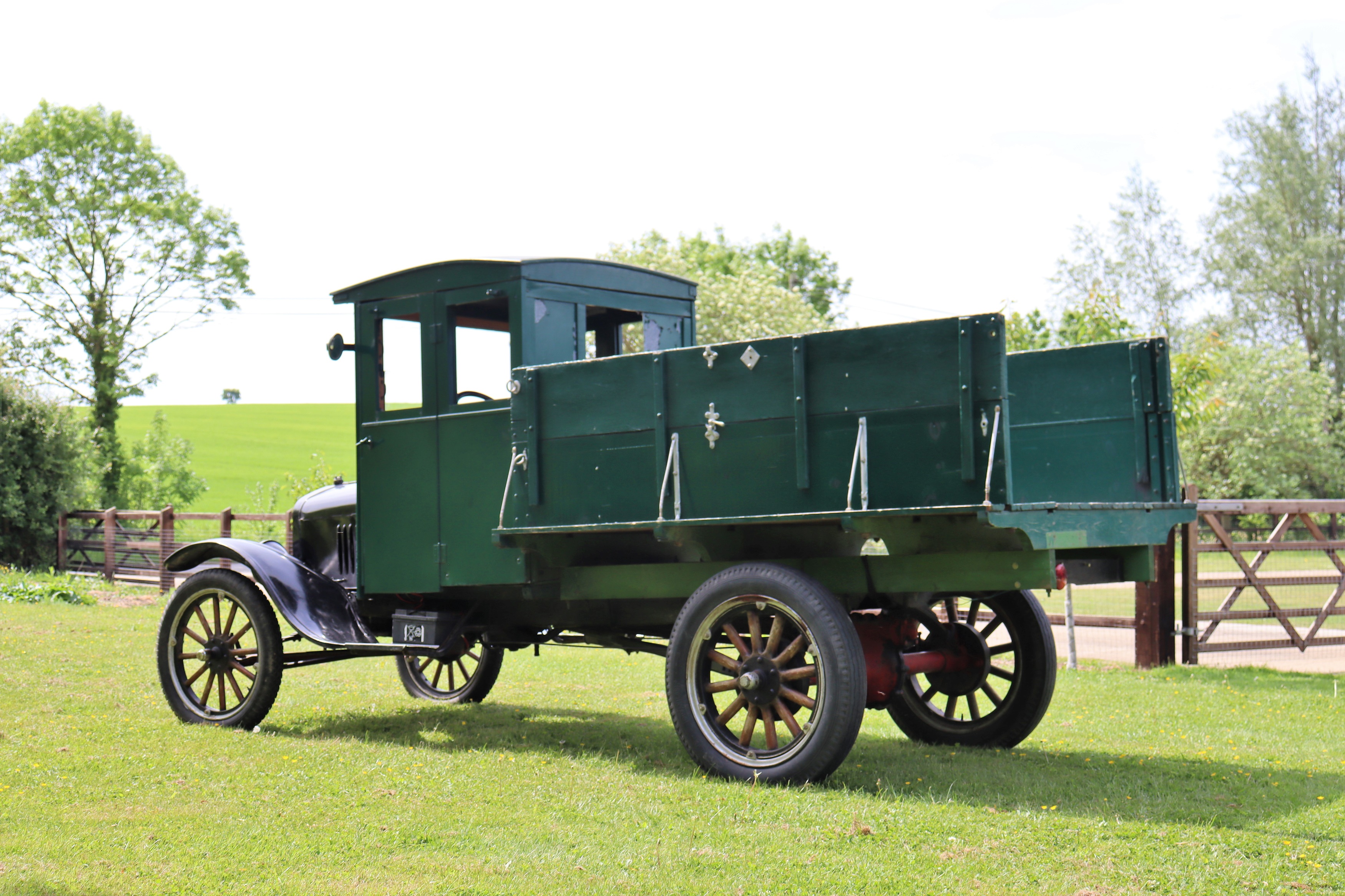Lot 86 - 1925 Ford Model TT Truck