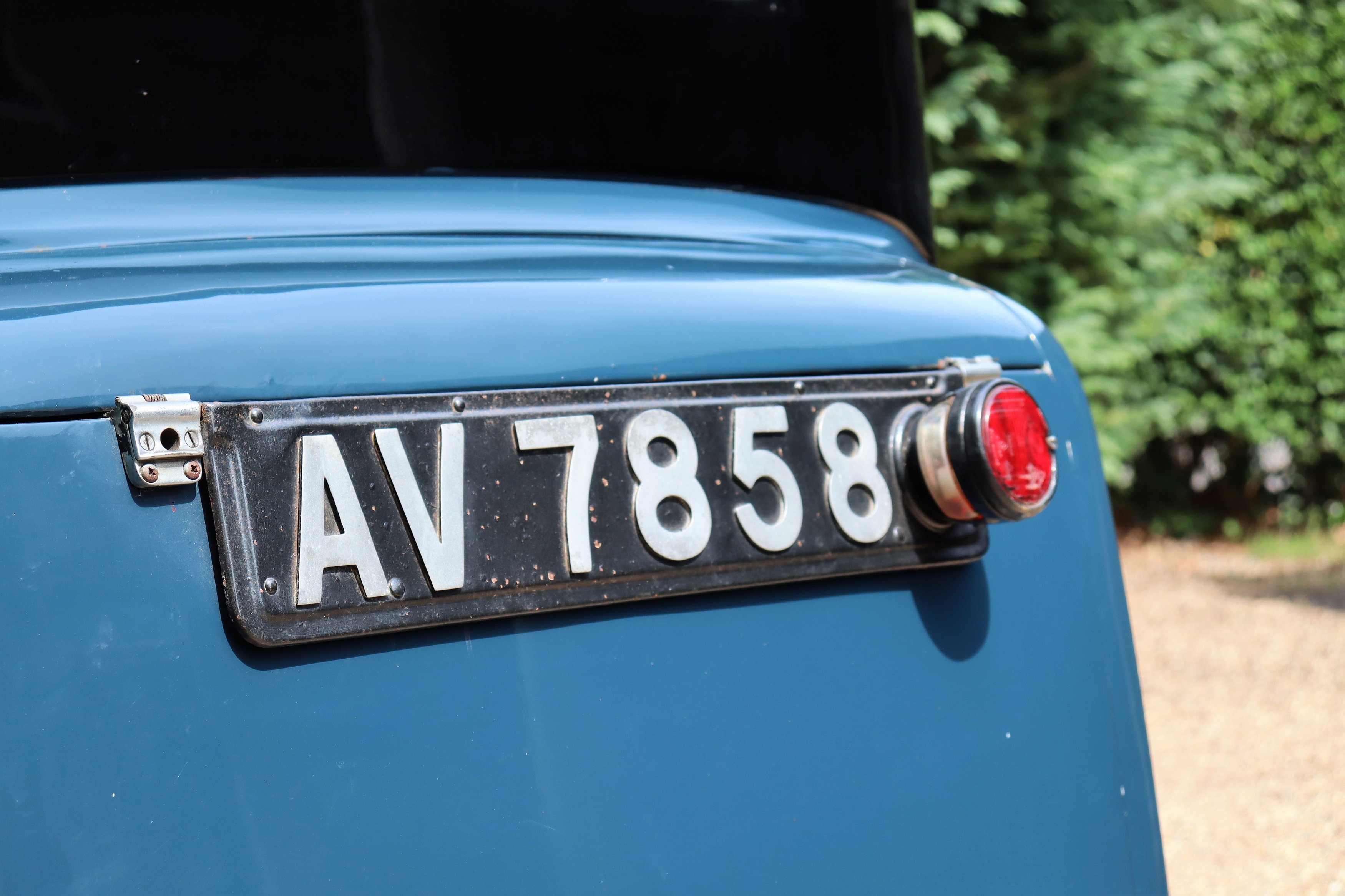 Lot 101 - 1935 Austin 12/4 Ascot Saloon