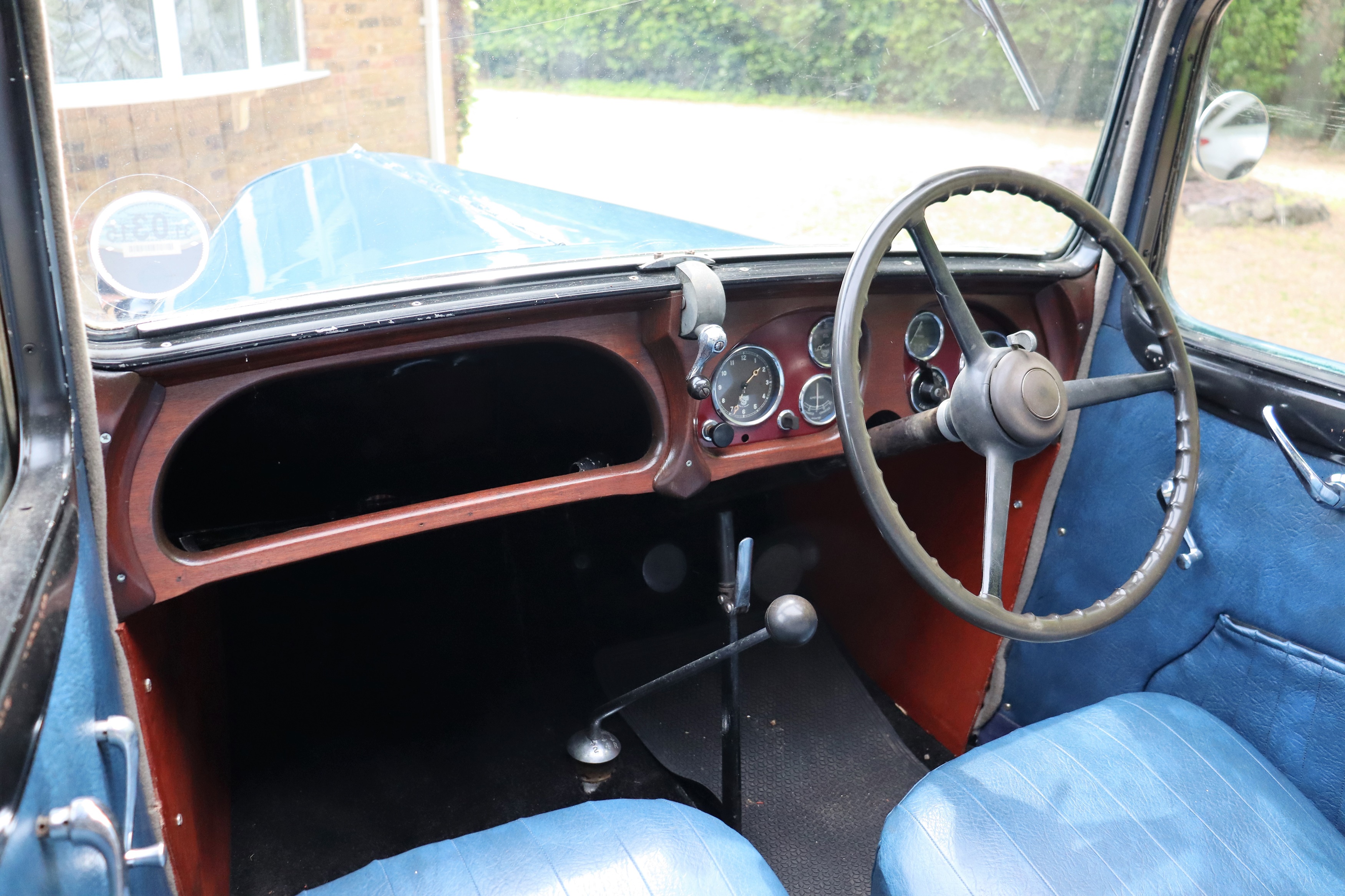 Lot 101 - 1935 Austin 12/4 Ascot Saloon