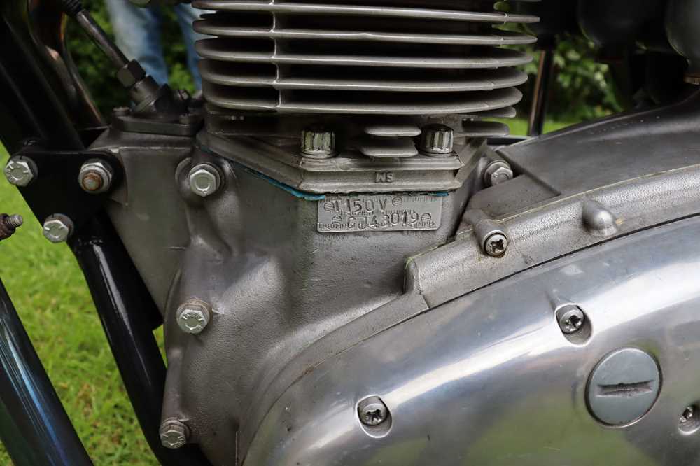 Lot 331 - 1974 Triumph Trident T150V