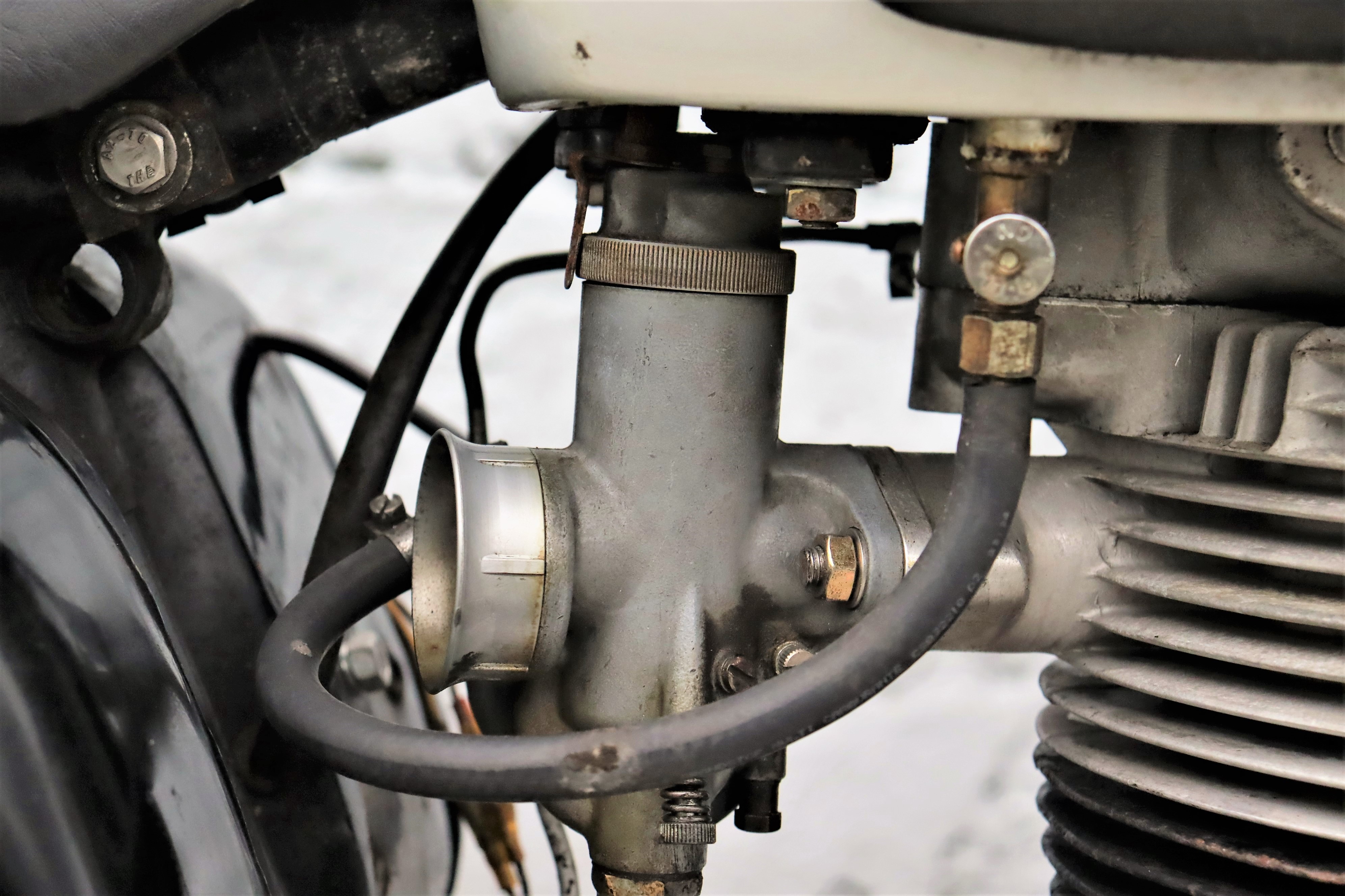 Lot 430 - 1956 Norton ES2