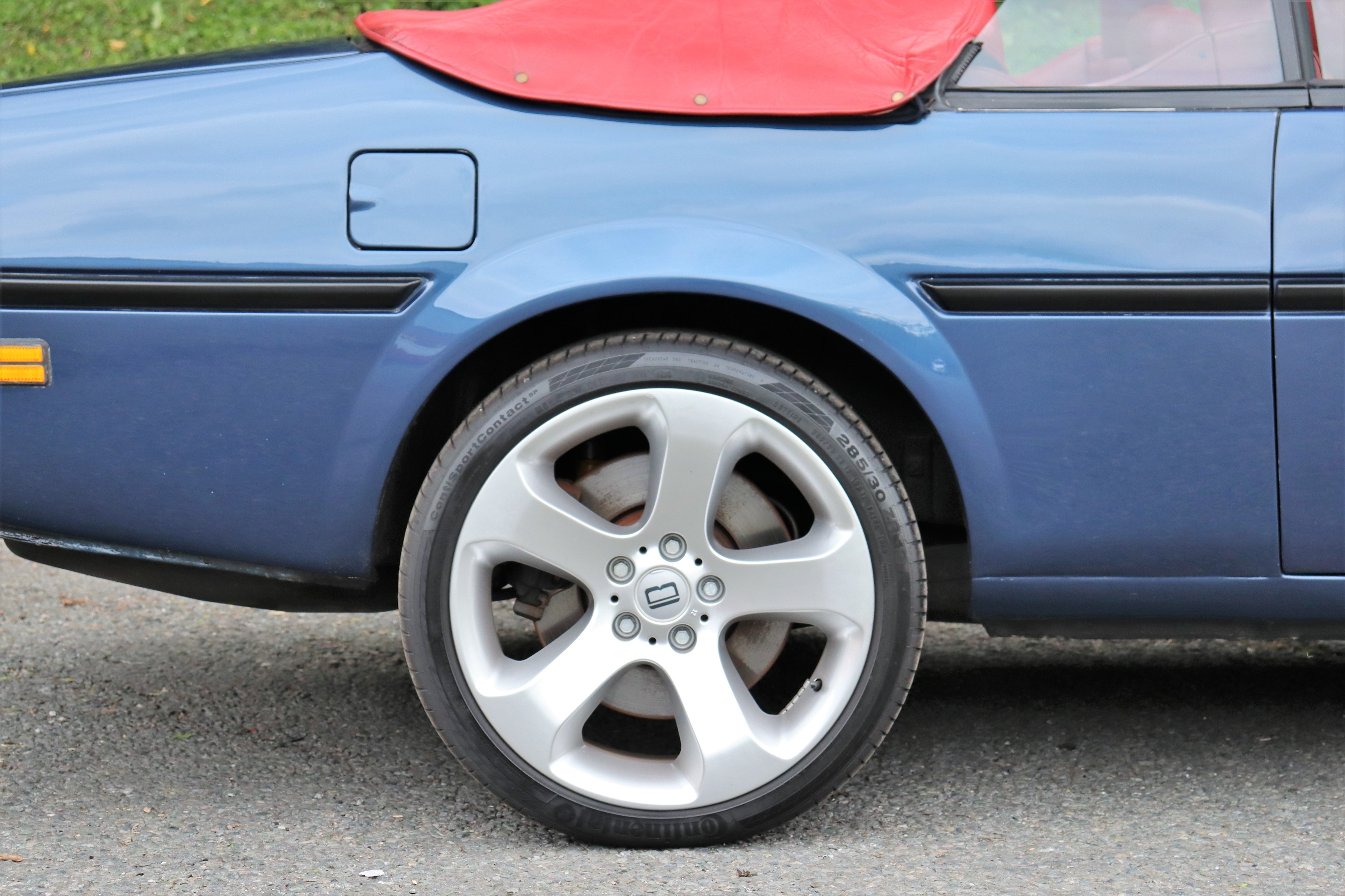 Lot 98 - 1990 Bitter SC Cabriolet