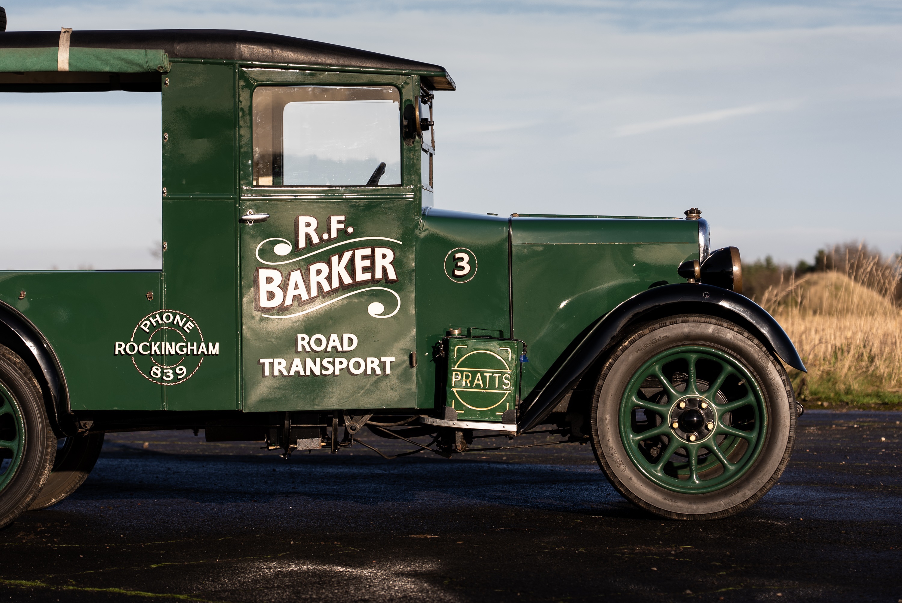 Lot 43 - 1931 Jowett Covered Delivery Lorry