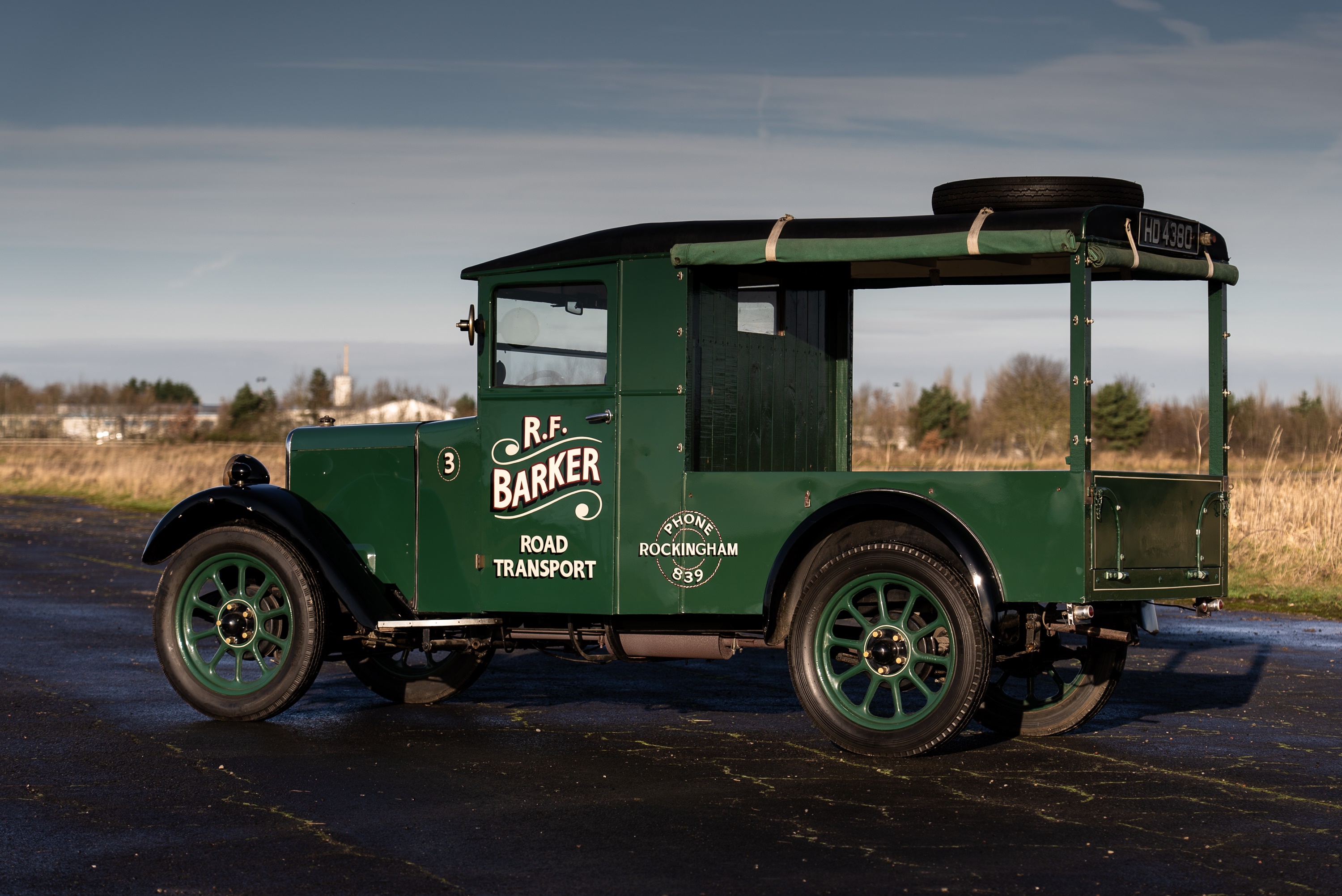 Lot 43 - 1931 Jowett Covered Delivery Lorry