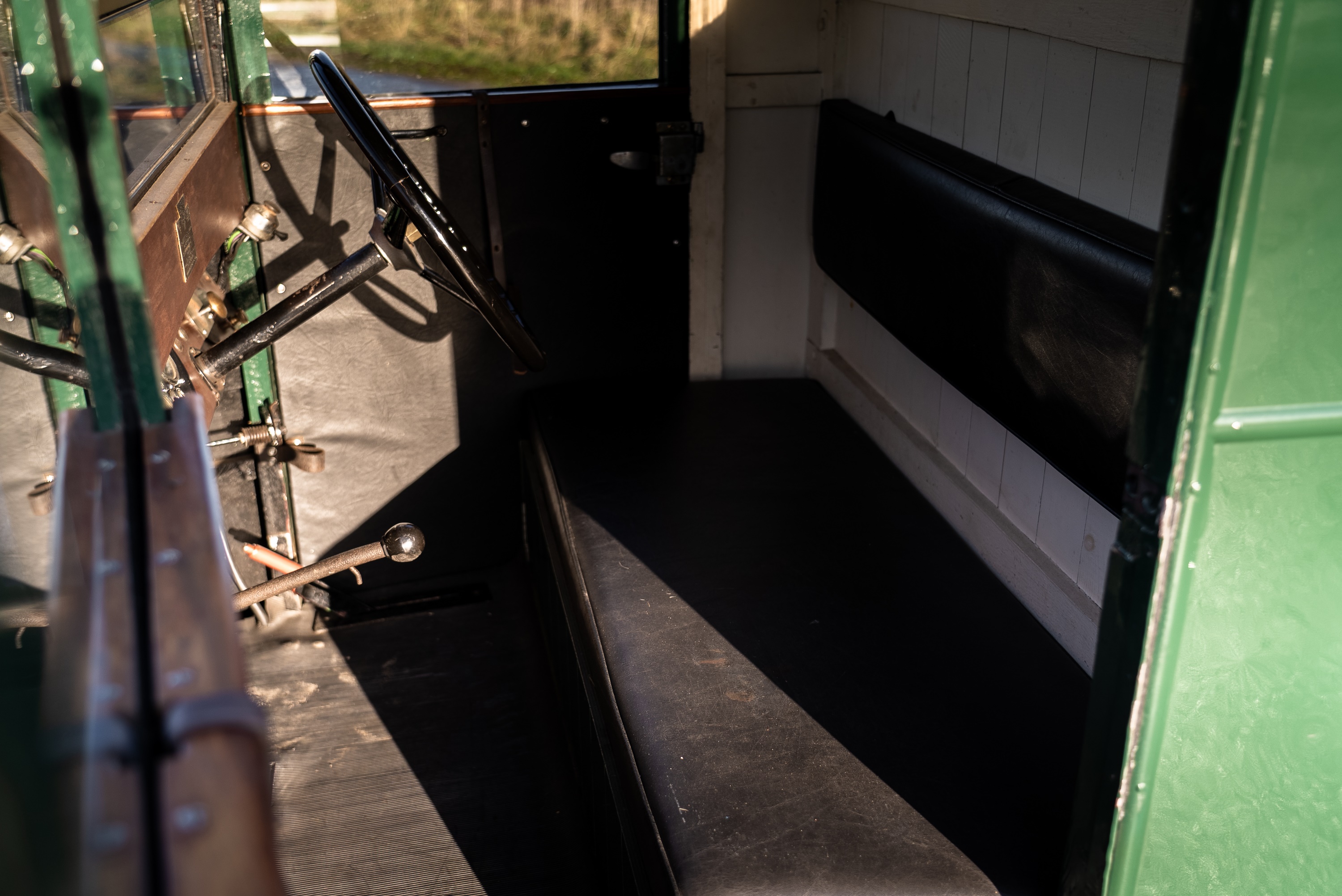 Lot 43 - 1931 Jowett Covered Delivery Lorry