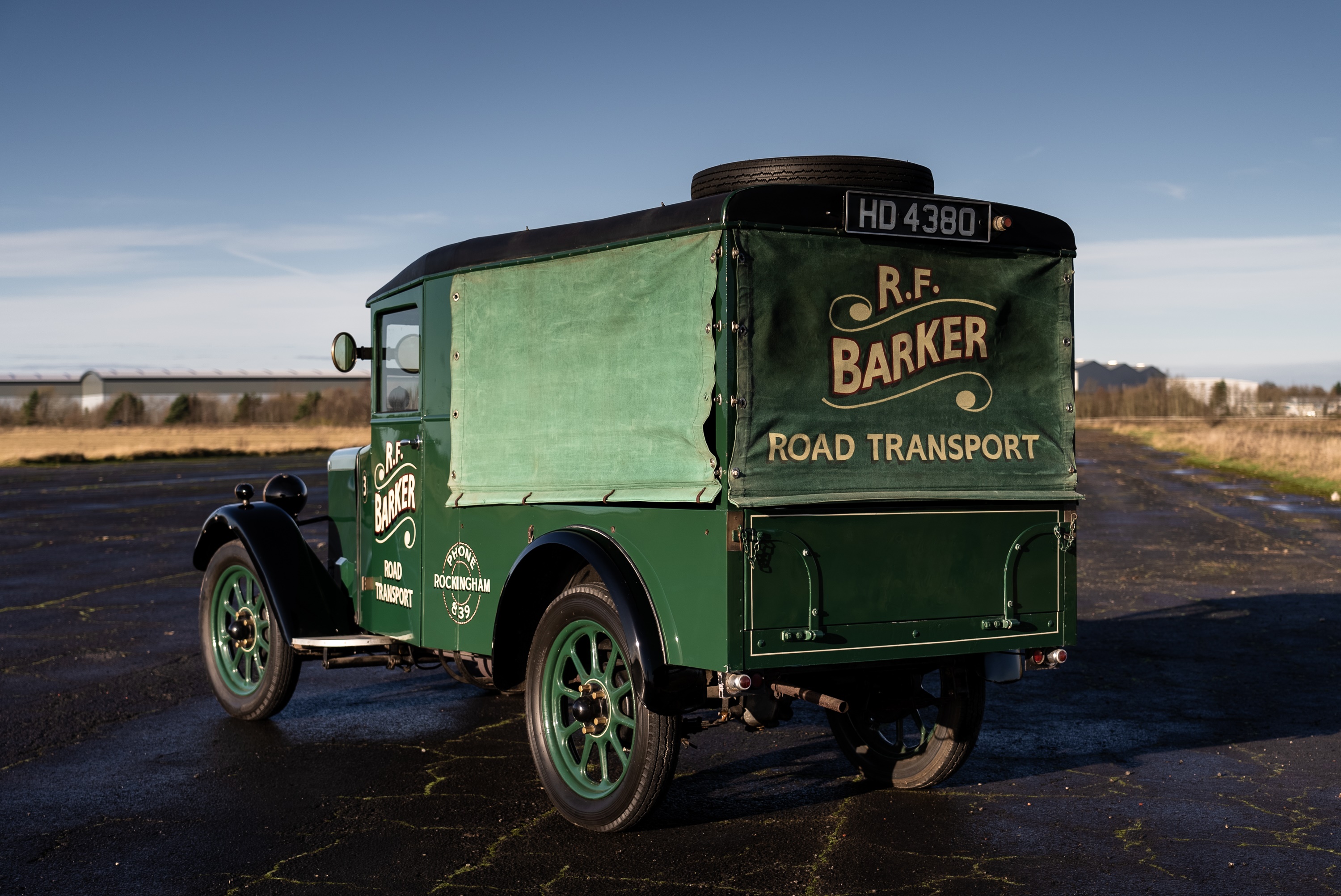 Lot 43 - 1931 Jowett Covered Delivery Lorry