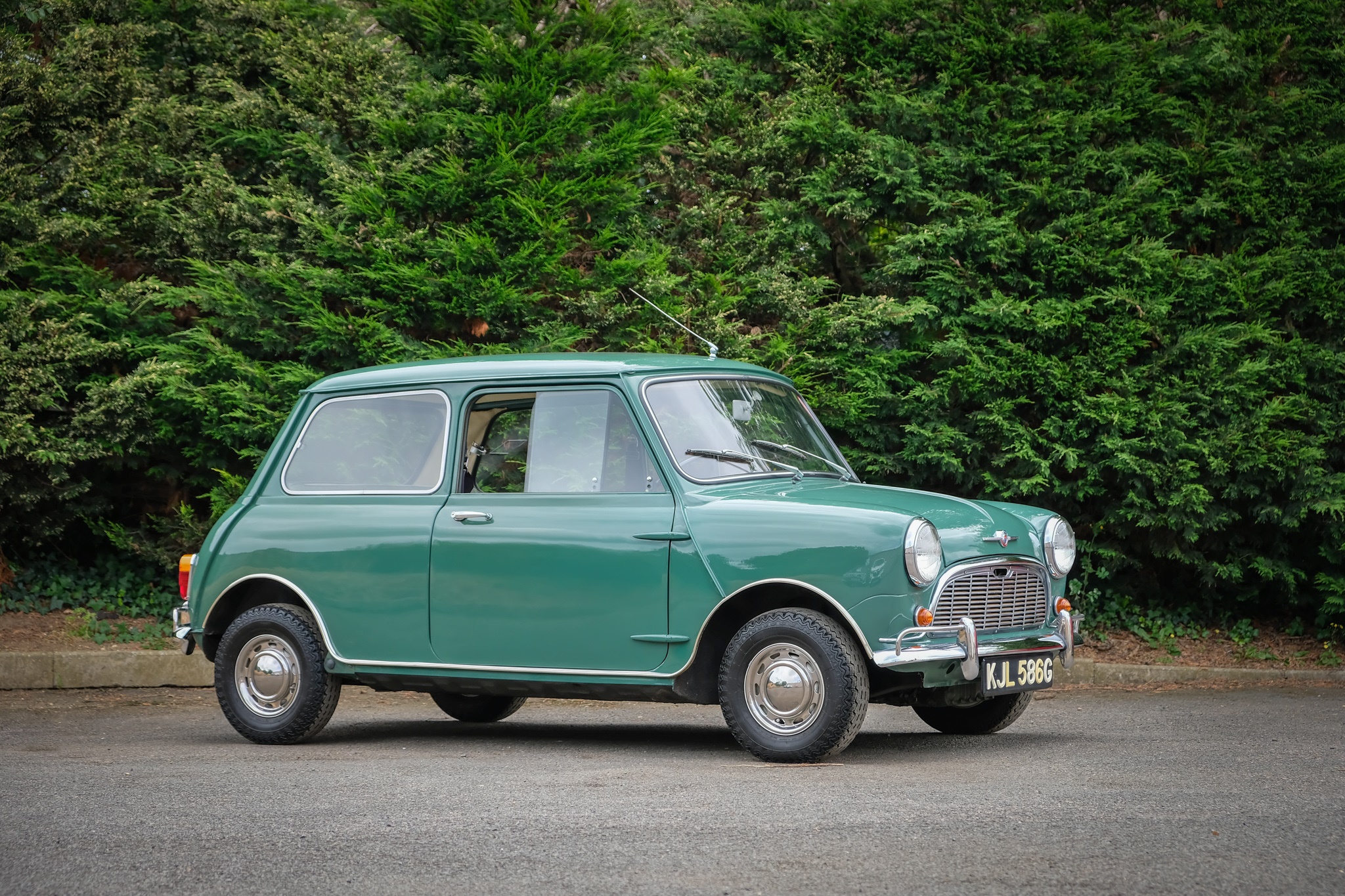 Lot 105 - 1968 Morris Mini MKI Super De Luxe