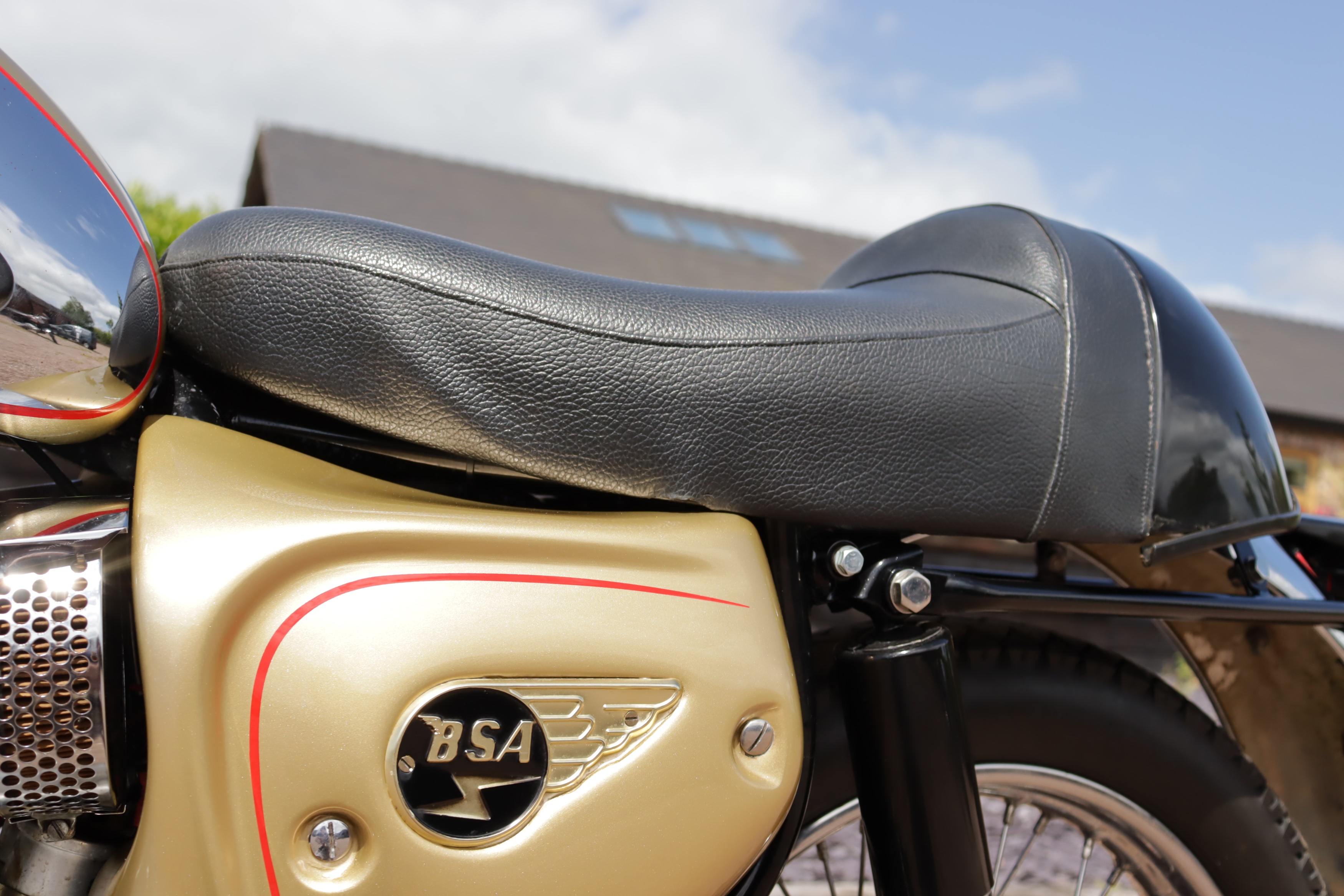 Lot 297 - 1965 BSA A65 Lightning Clubman Replica