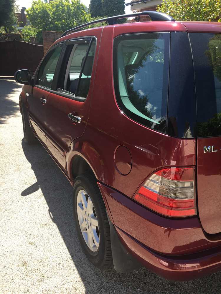 Lot 607 - 2001 Mercedes-Benz ML 430