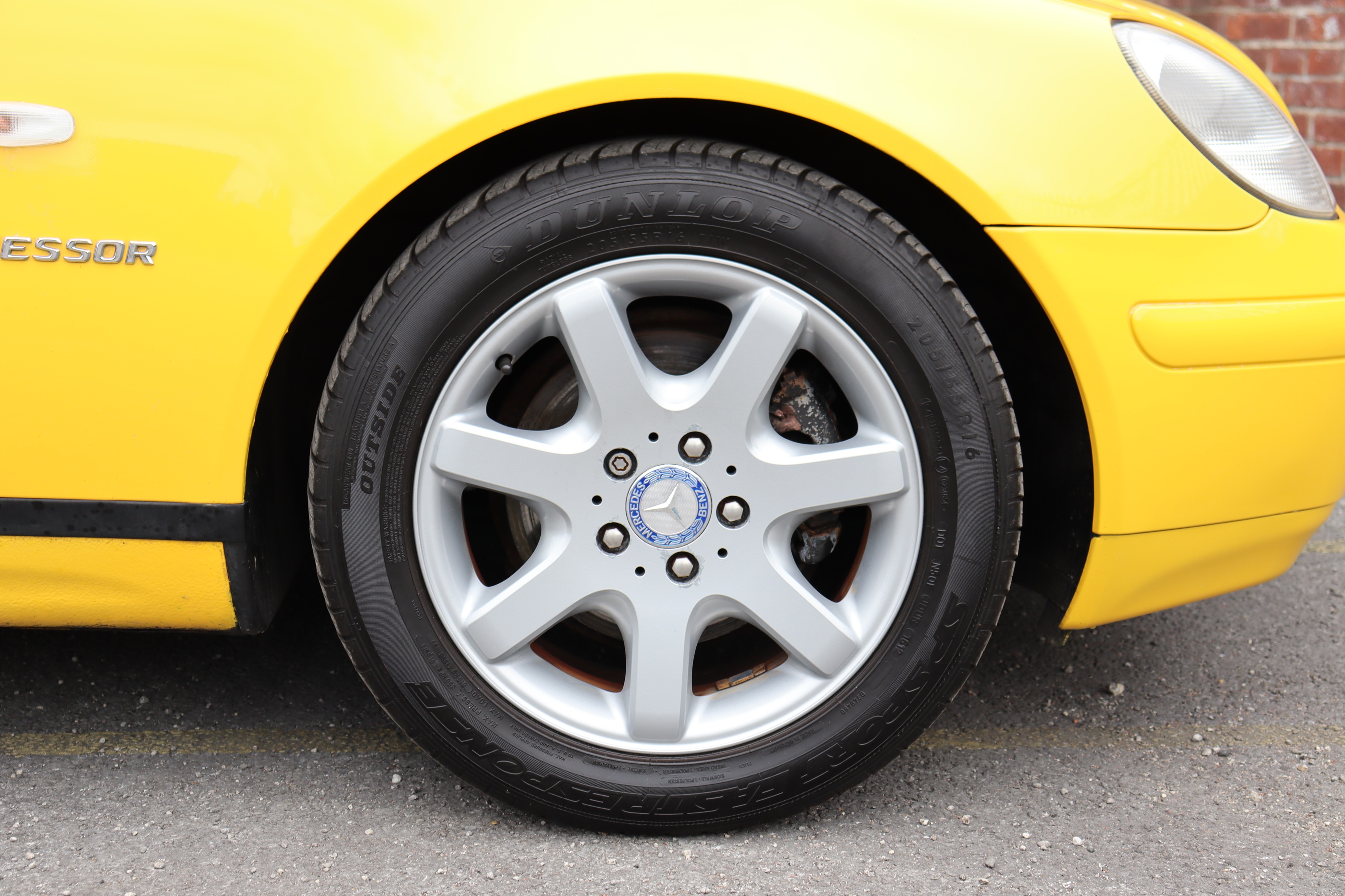 Lot 20 - 1998 Mercedes-Benz SLK 230 Kompressor Designo