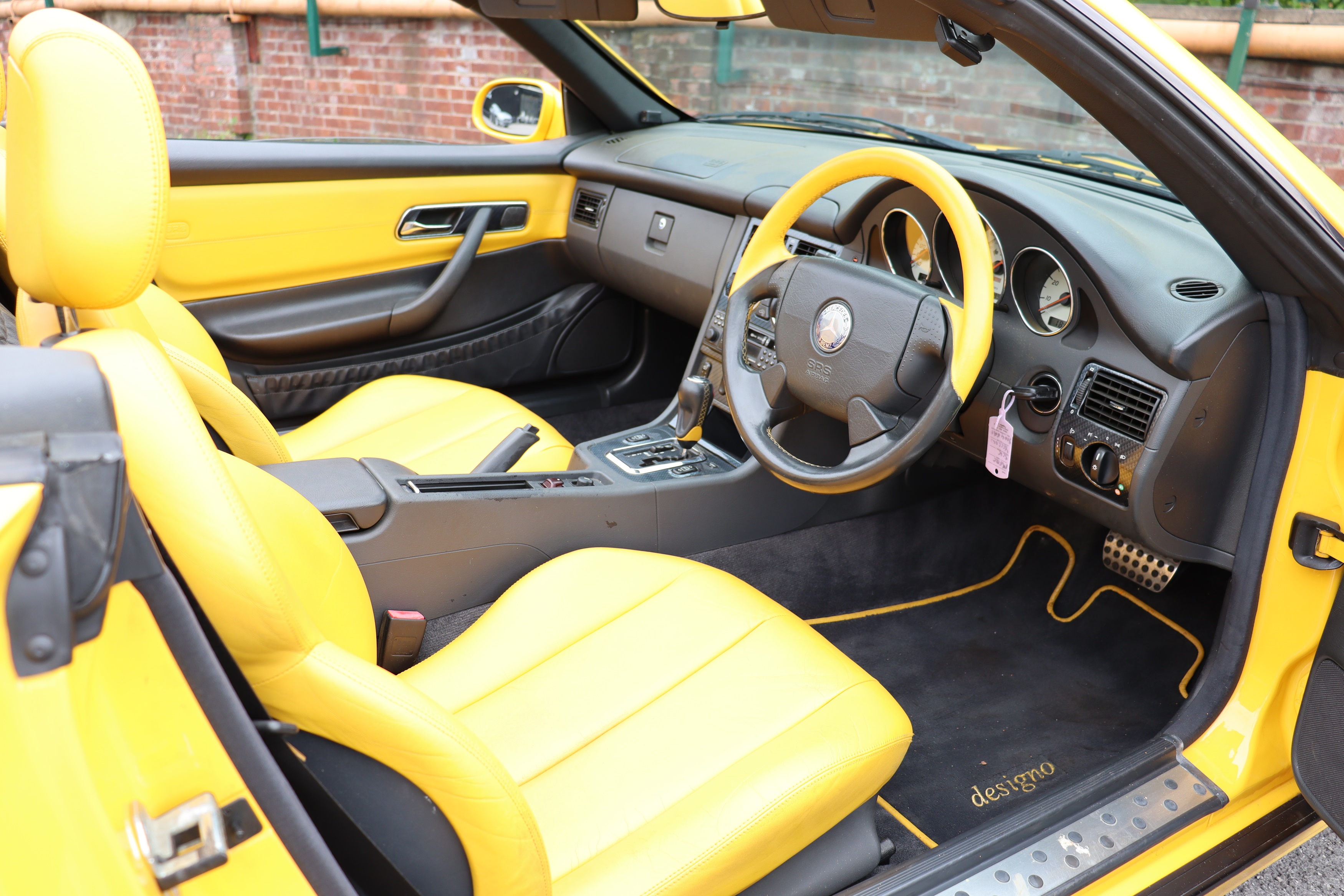 Lot 20 - 1998 Mercedes-Benz SLK 230 Kompressor Designo