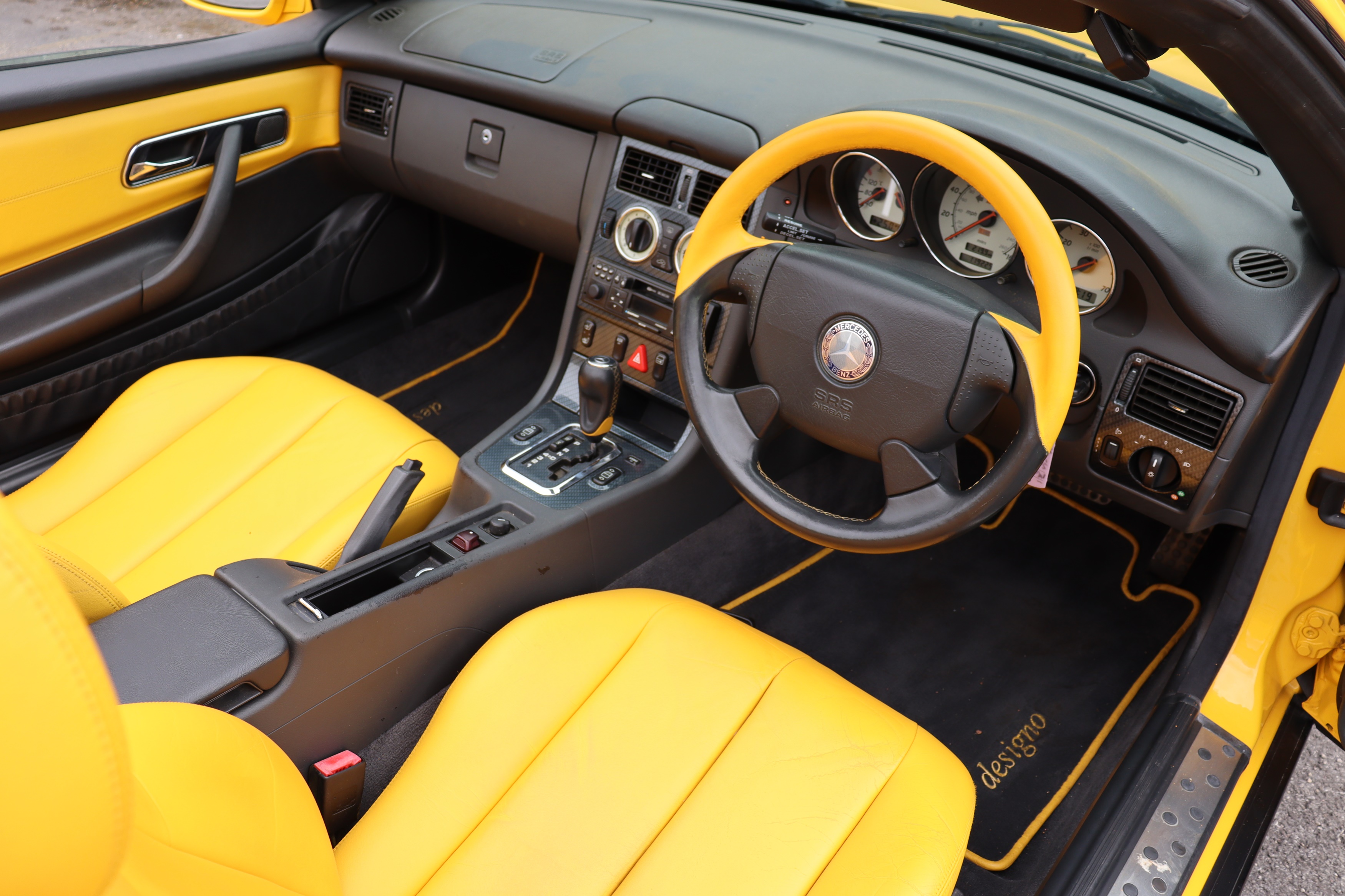 Lot 20 - 1998 Mercedes-Benz SLK 230 Kompressor Designo