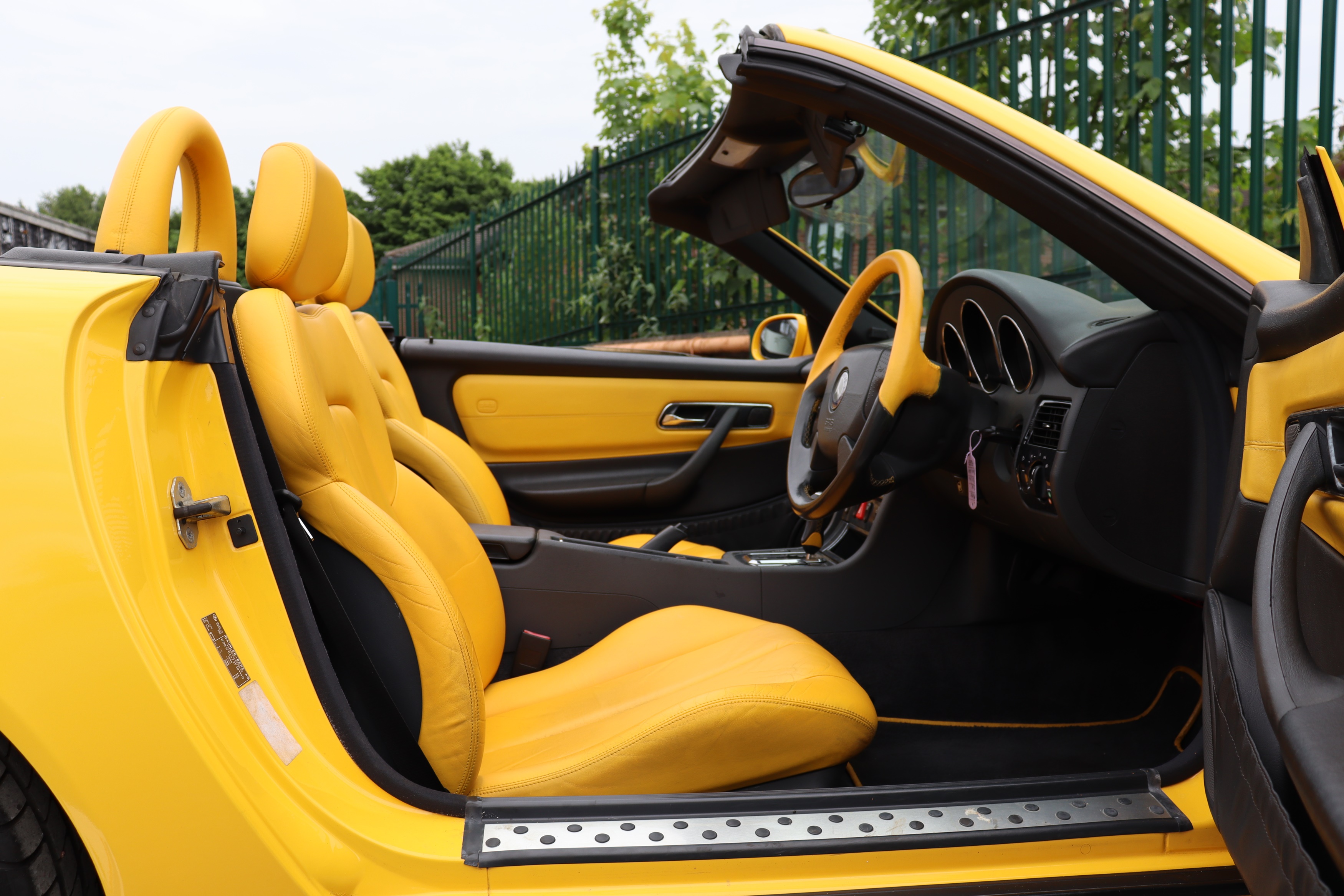 Lot 20 - 1998 Mercedes-Benz SLK 230 Kompressor Designo