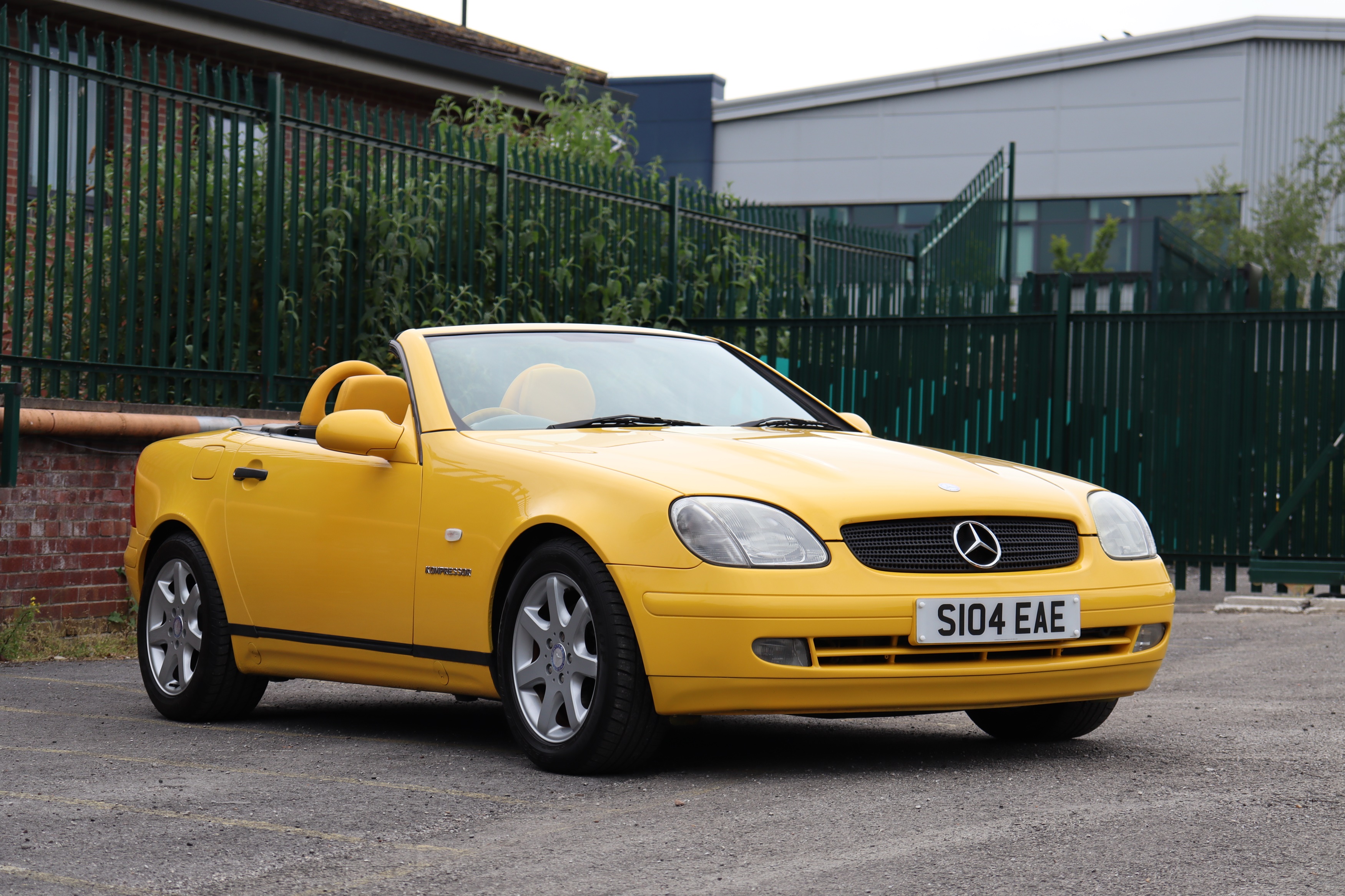 Lot 20 - 1998 Mercedes-Benz SLK 230 Kompressor Designo