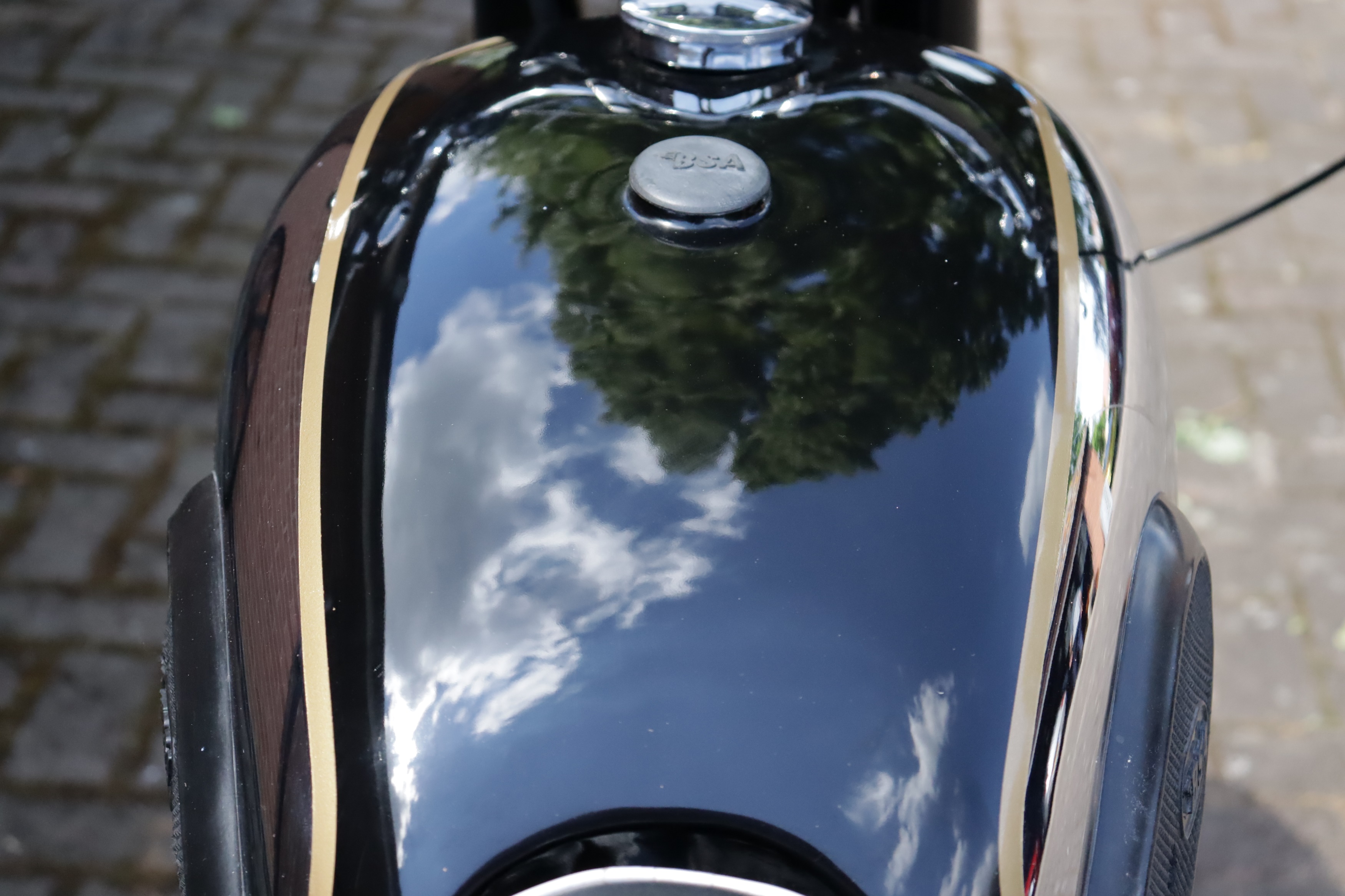 Lot 321 - 1957 BSA B31